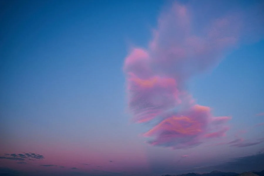 strange cloud formation over Batumi [OC] | Scrolller