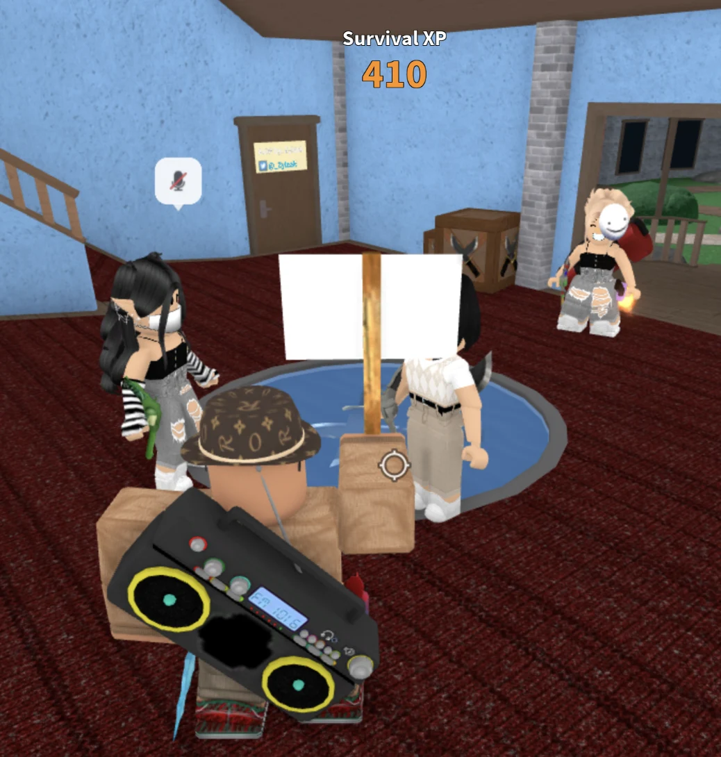 I managed to play an MM2 game somehow while staying in the lobby | Scrolller