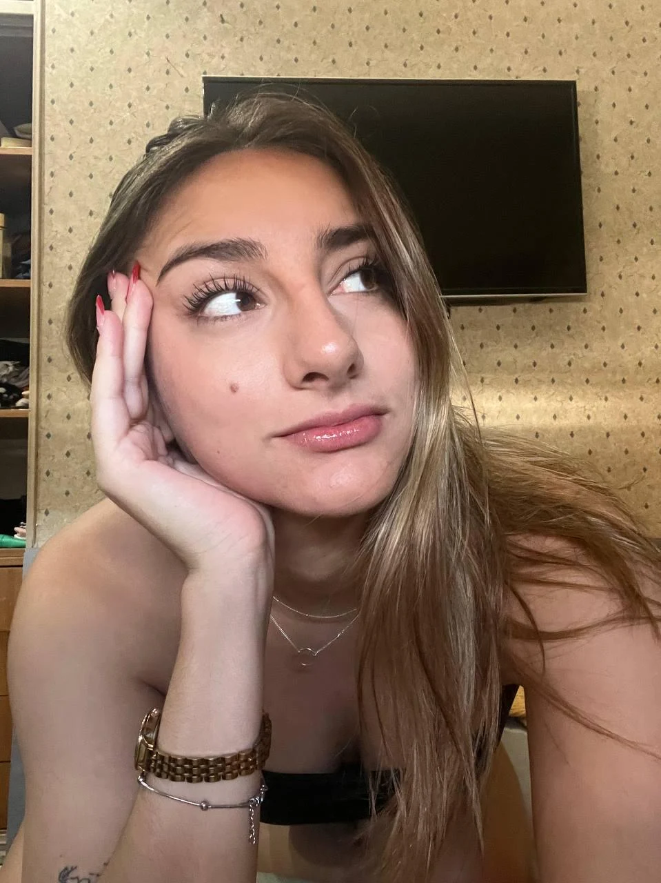 Bangs or no bangs? | Scrolller