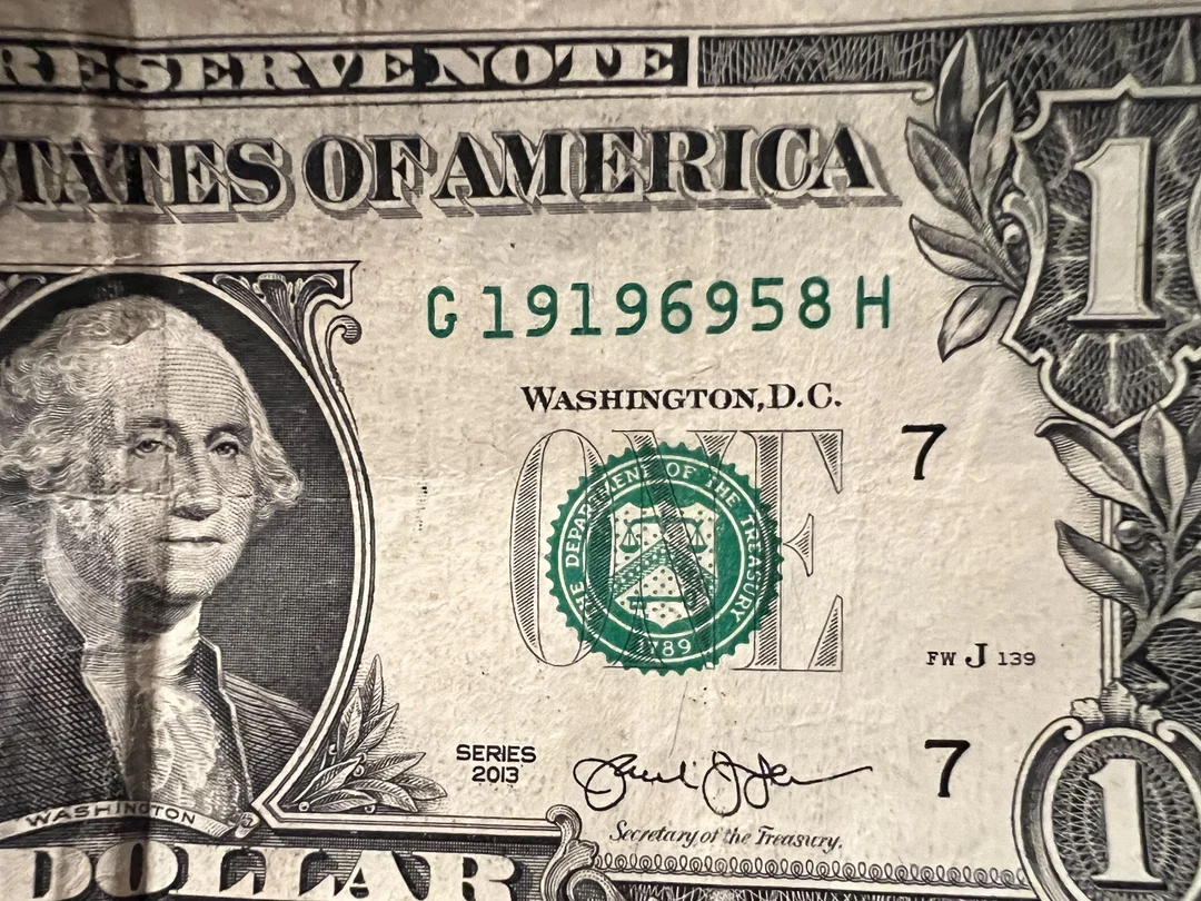 Is this a birthday note ? Is it a keeper or a spender ? | Scrolller