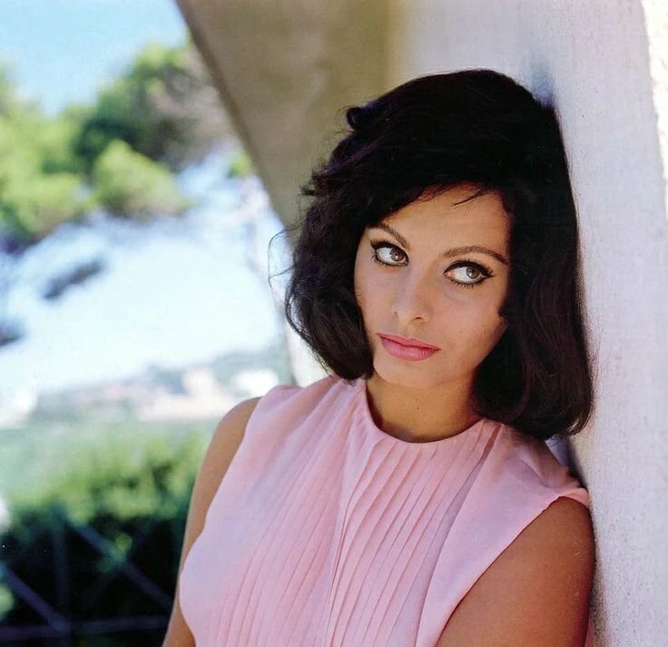 Sophia Loren photographed by Peter Basch, 1963. | Scrolller