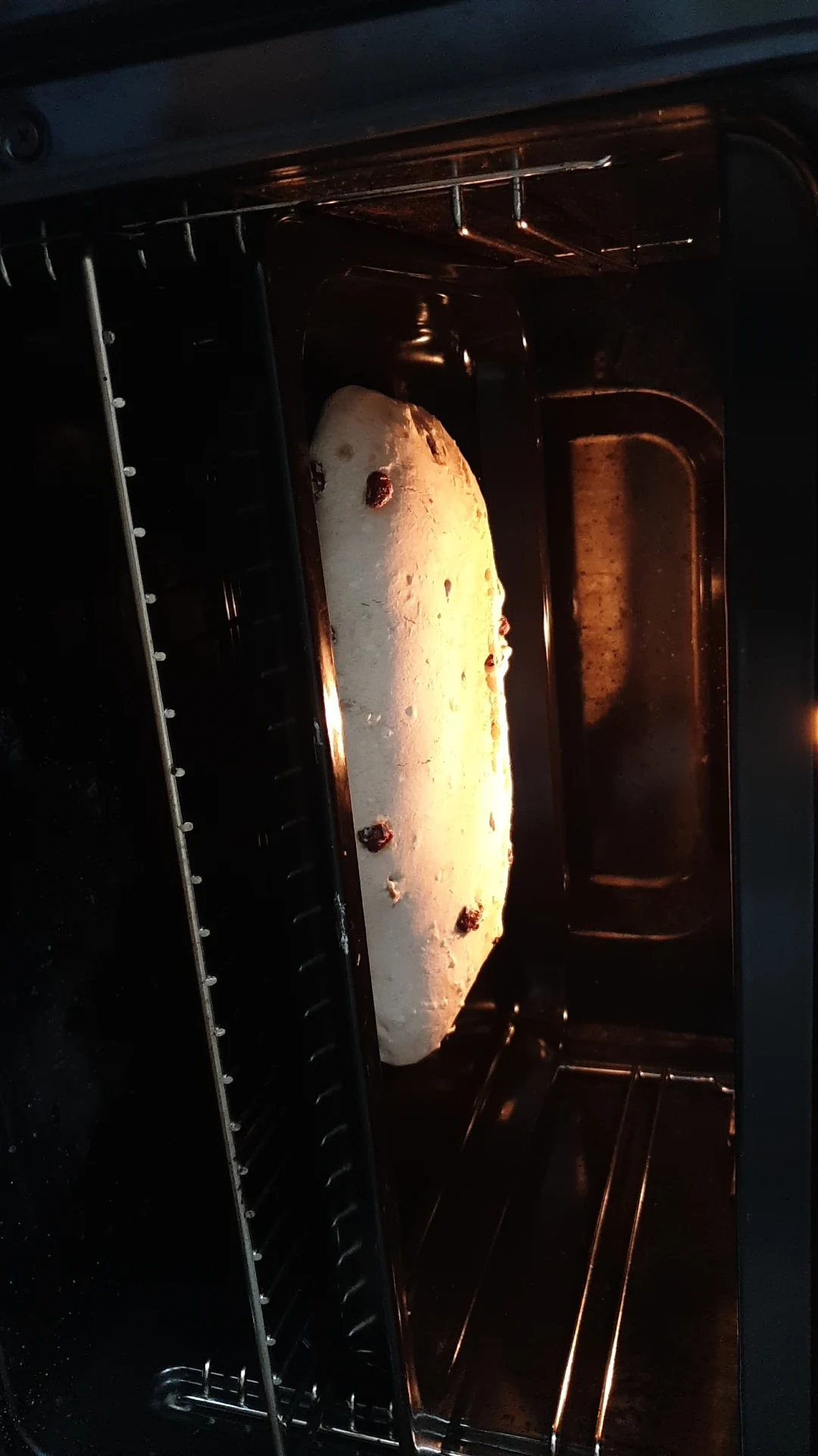 how do i make my loaves taller? they always just seem to spread outwards but not upwards | Scrolller