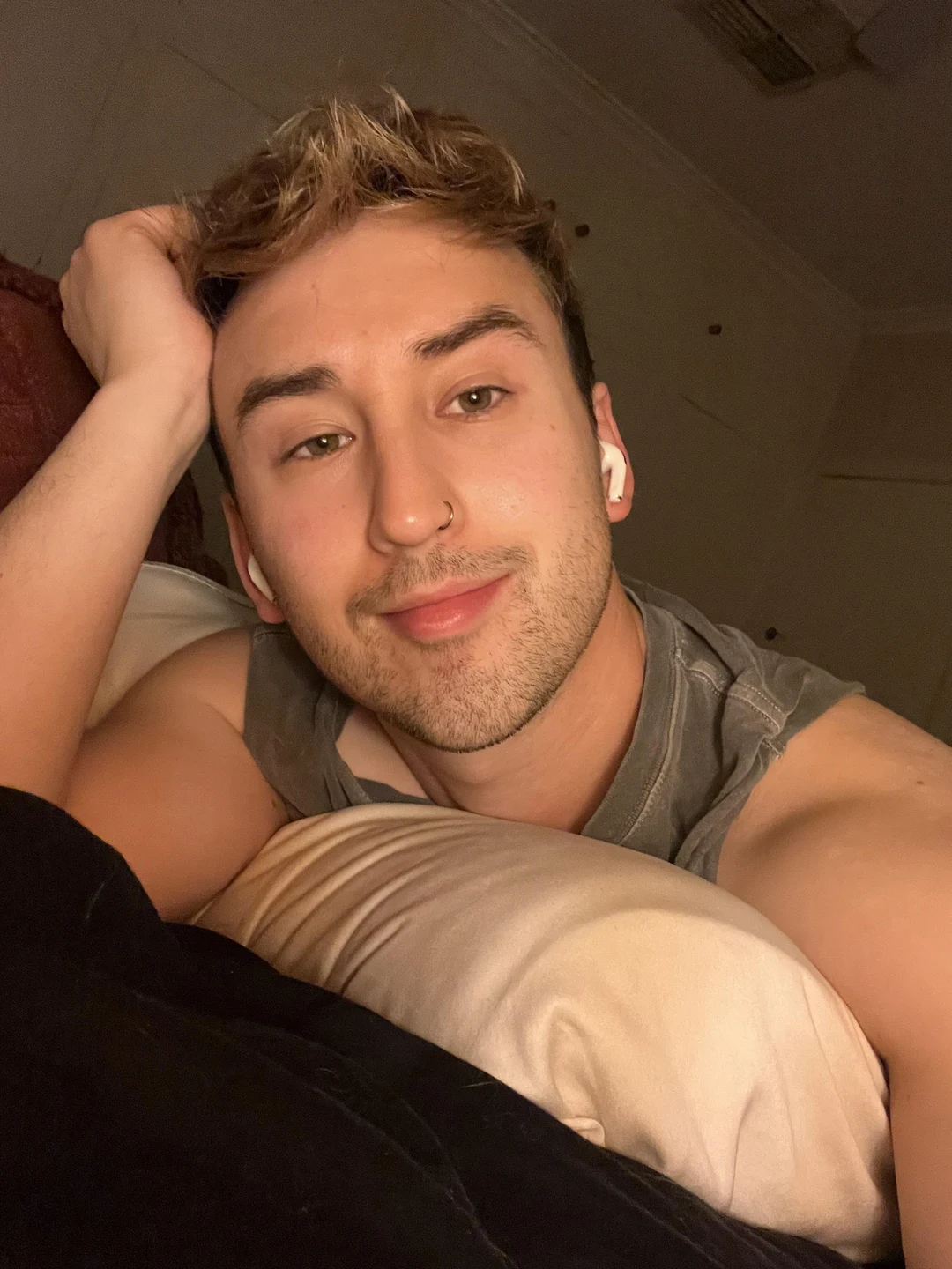 Me staring at Greavard 😍… thoughts on the new pupper? Ugly / cute? 😙 | Scrolller