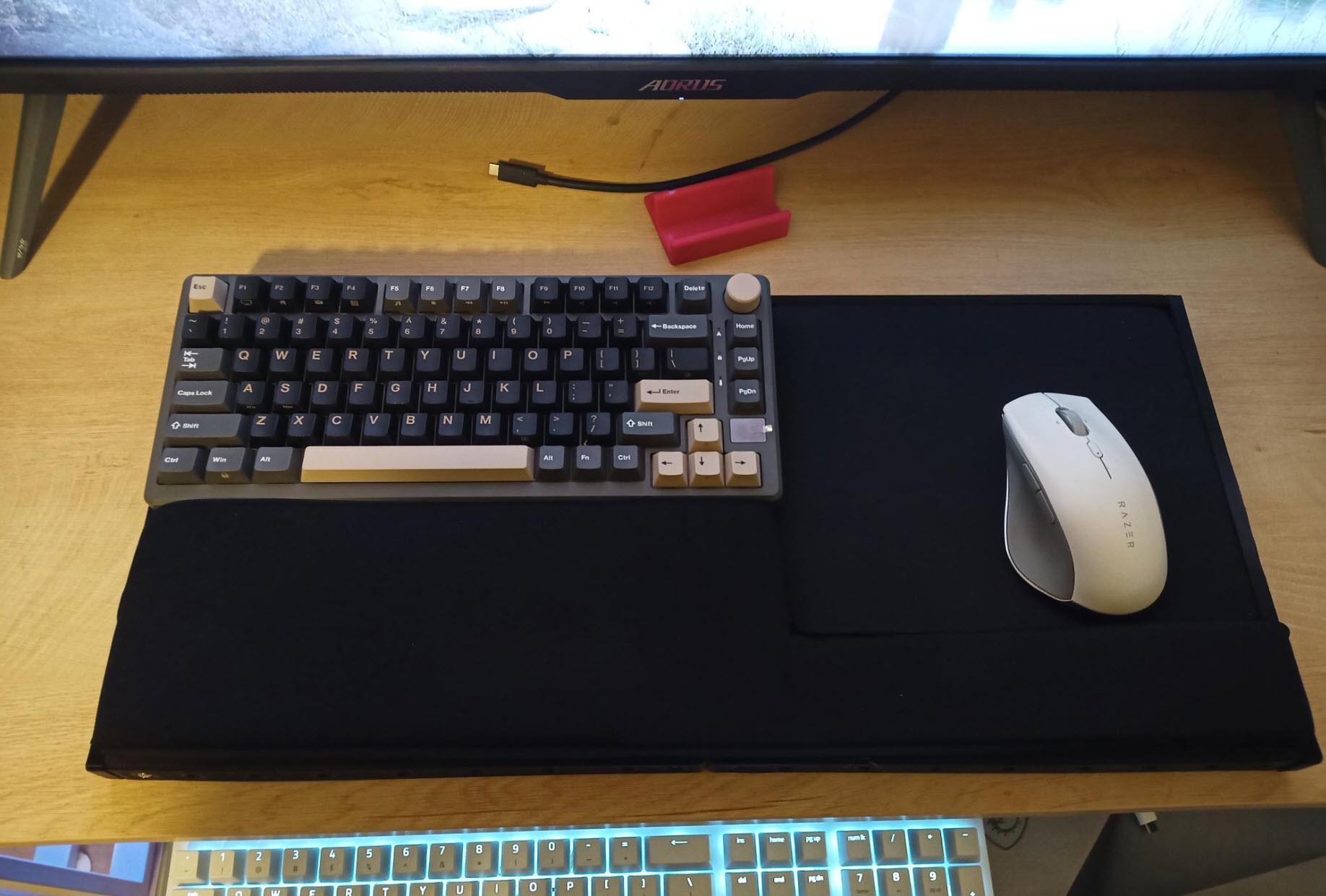I made a lapboard | Scrolller