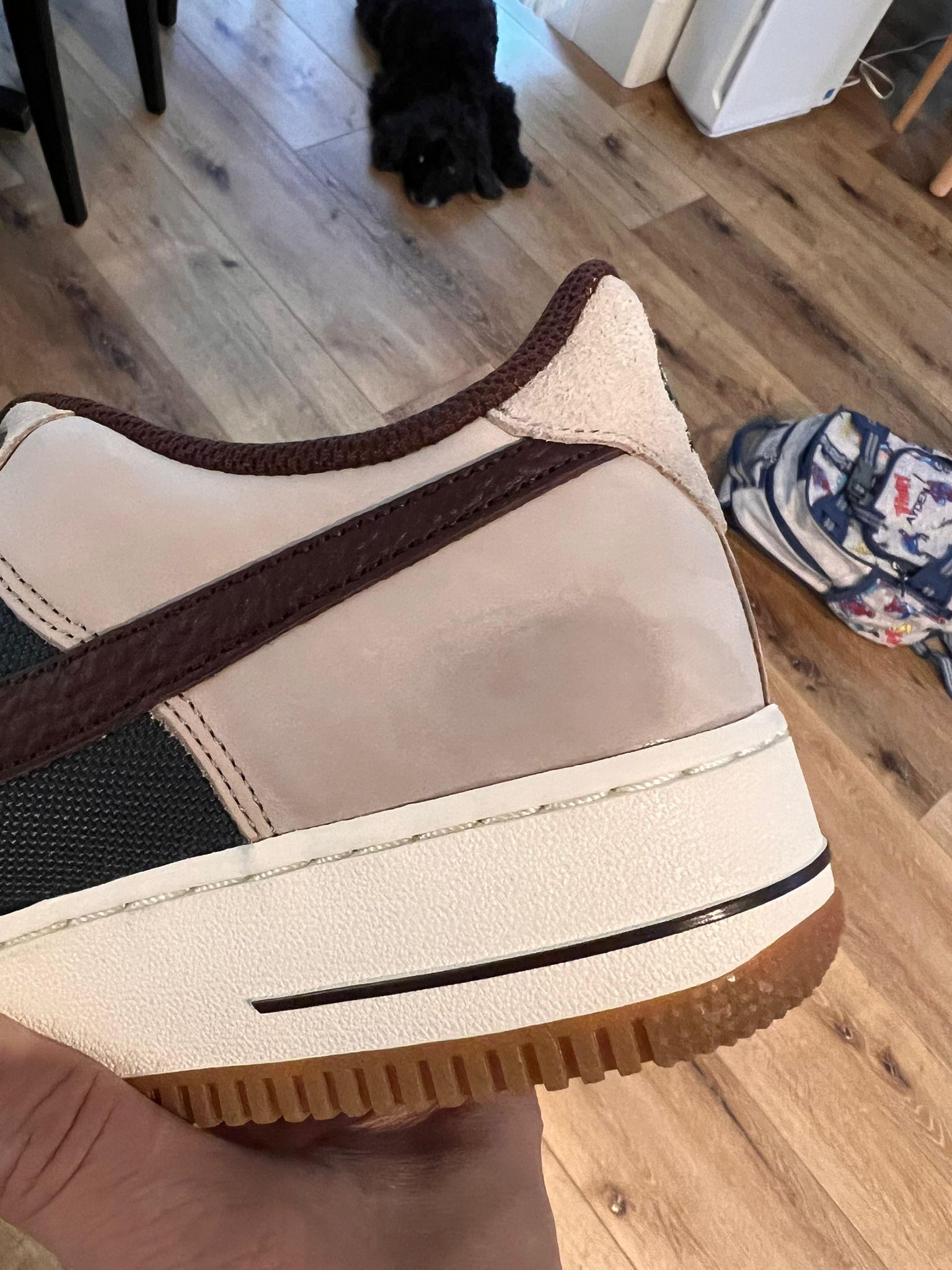 Bought my first pair of AF1 and they arrived damaged. Can these be repaired? They're otherwise ...