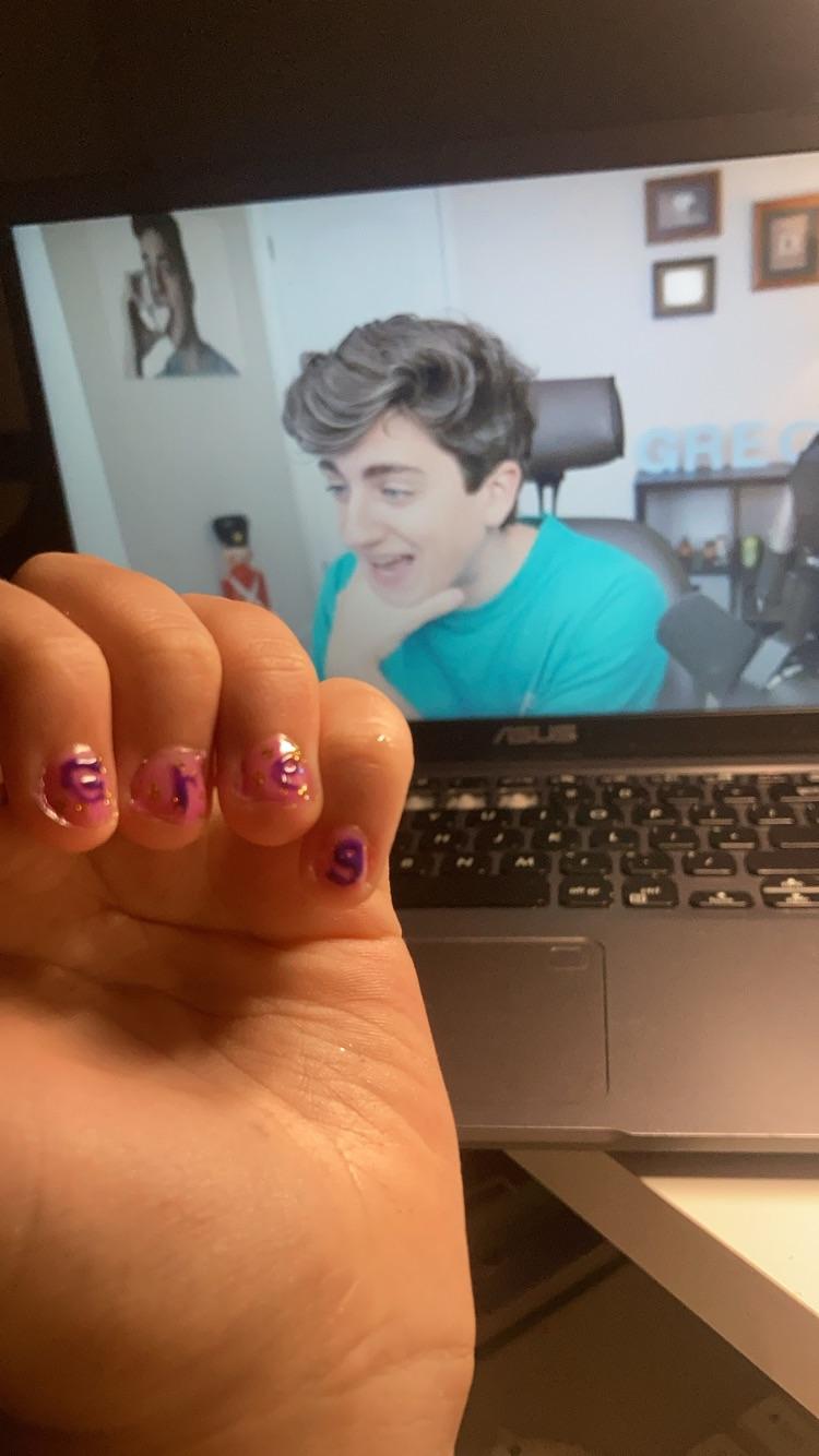 My nails r Greg’s | Scrolller