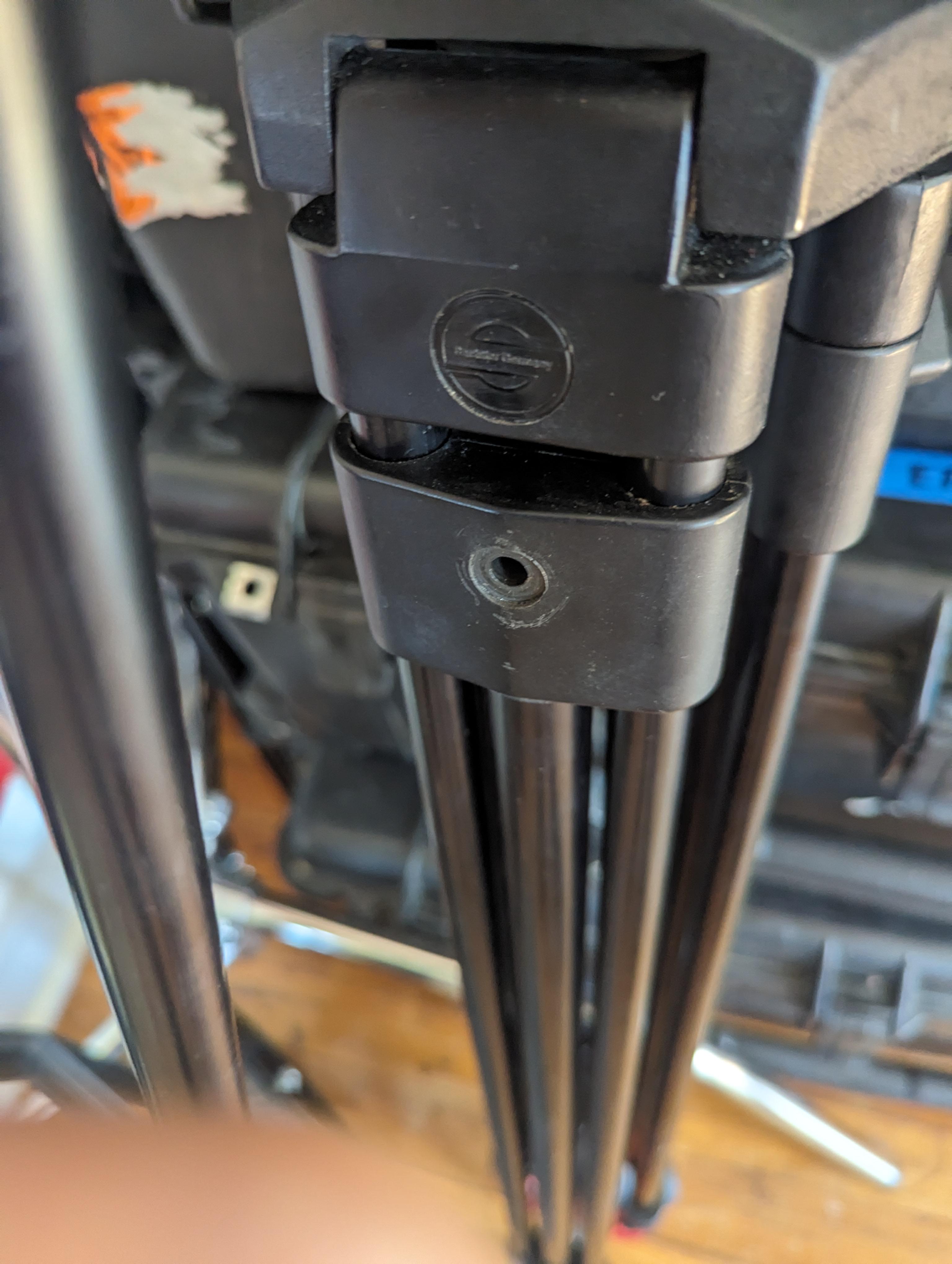 What is this tripod part called and where can I find a replacement? (Sachtler FSB 4) | Scrolller