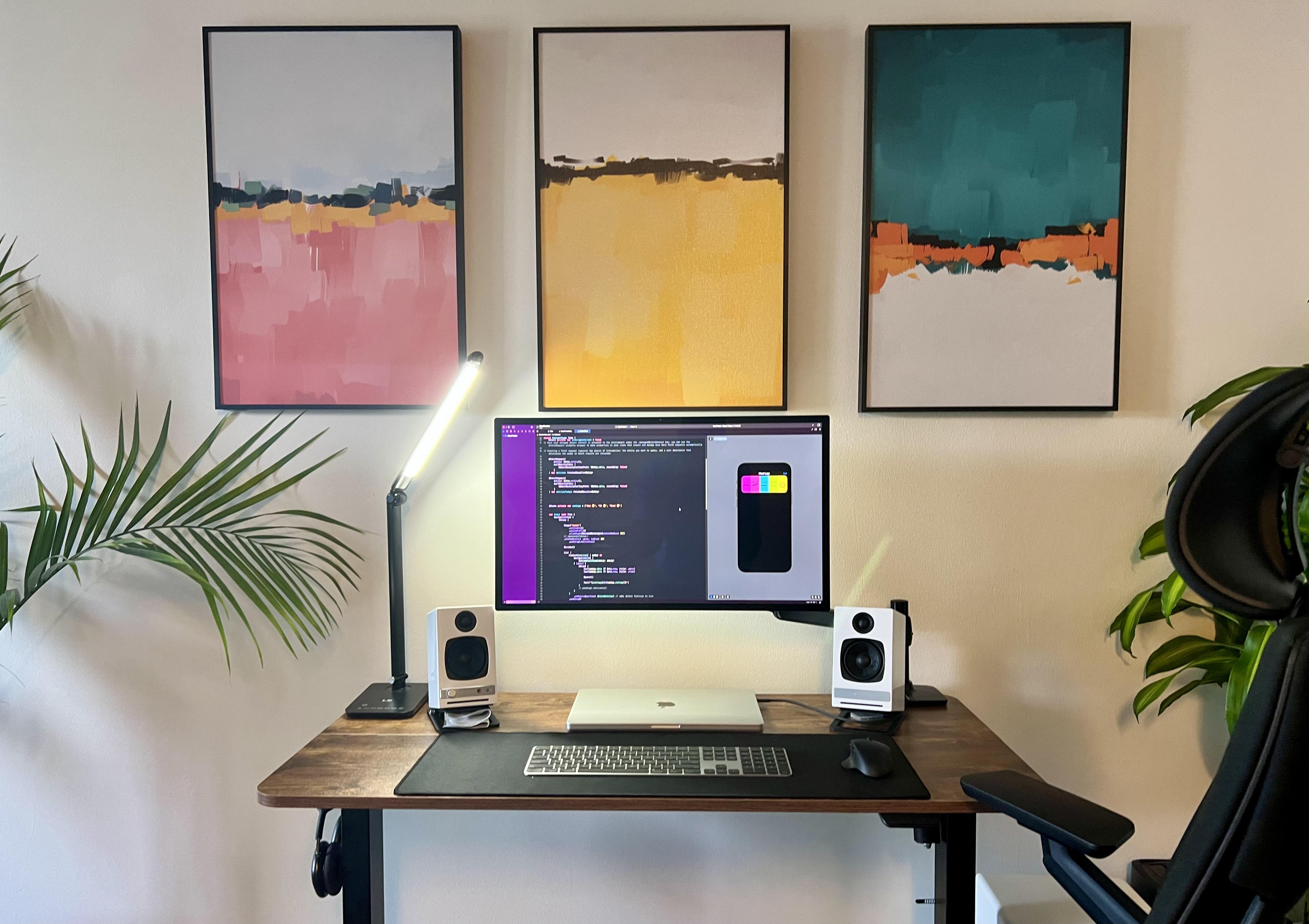 Studio display finally arrived, WFH set up complete | Scrolller