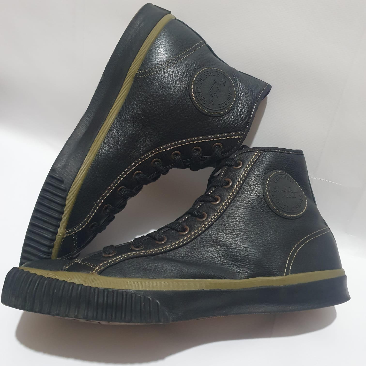 Converse Chuck Taylor | Scrolller