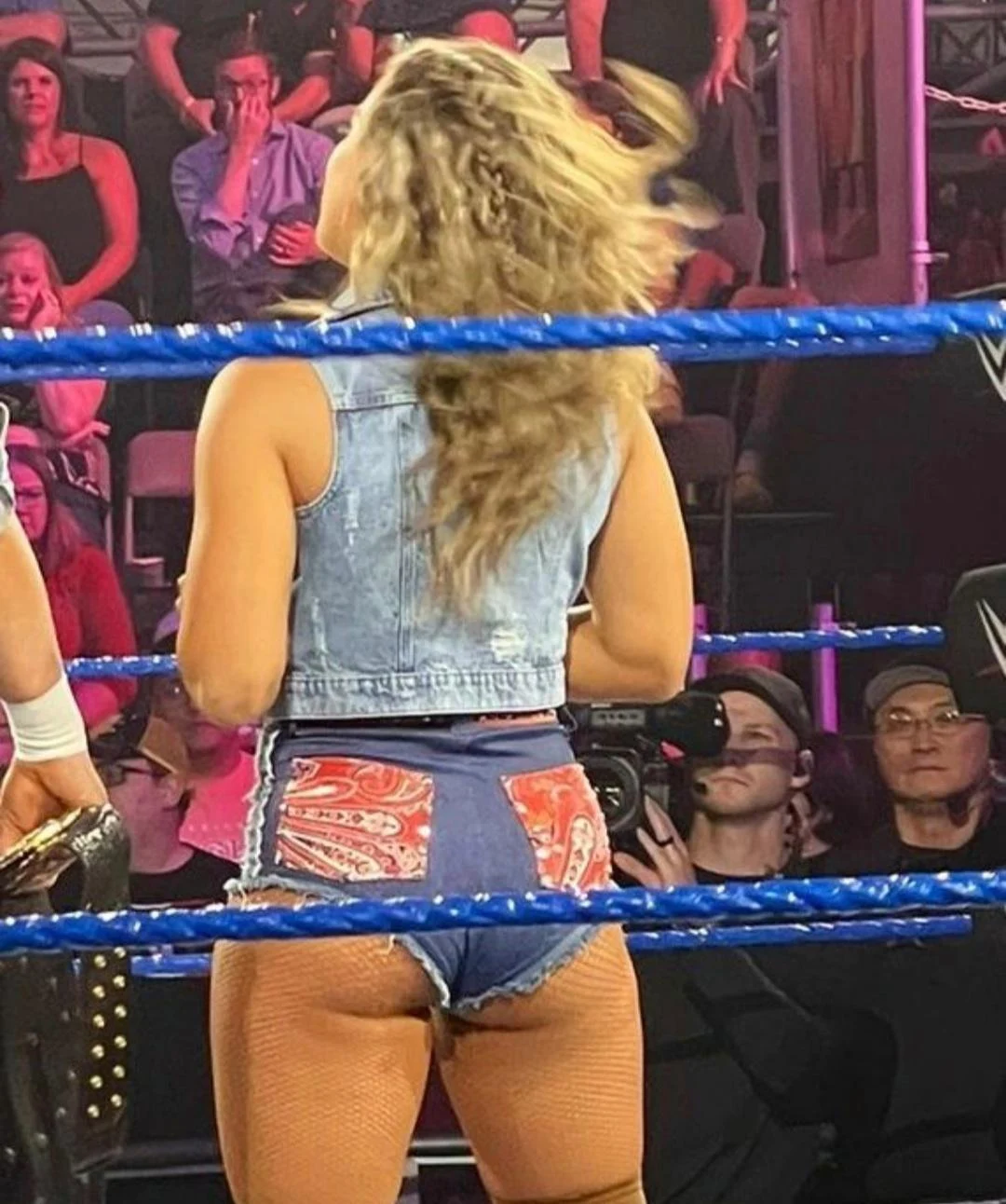 Fallon Henley | Scrolller