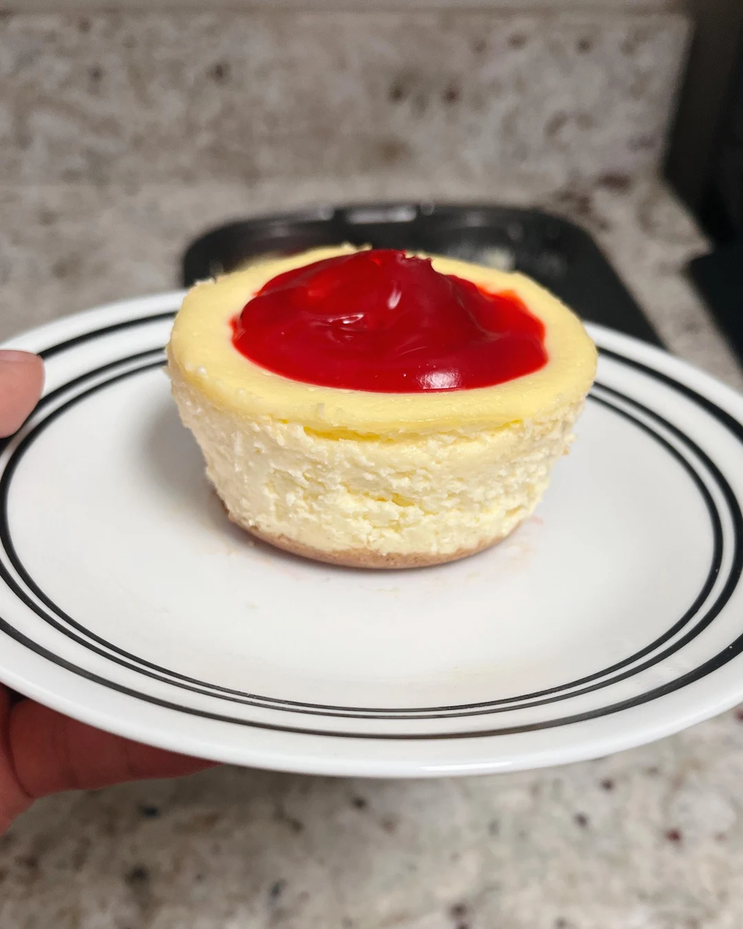 Mini strawberry cheesecakes | Scrolller