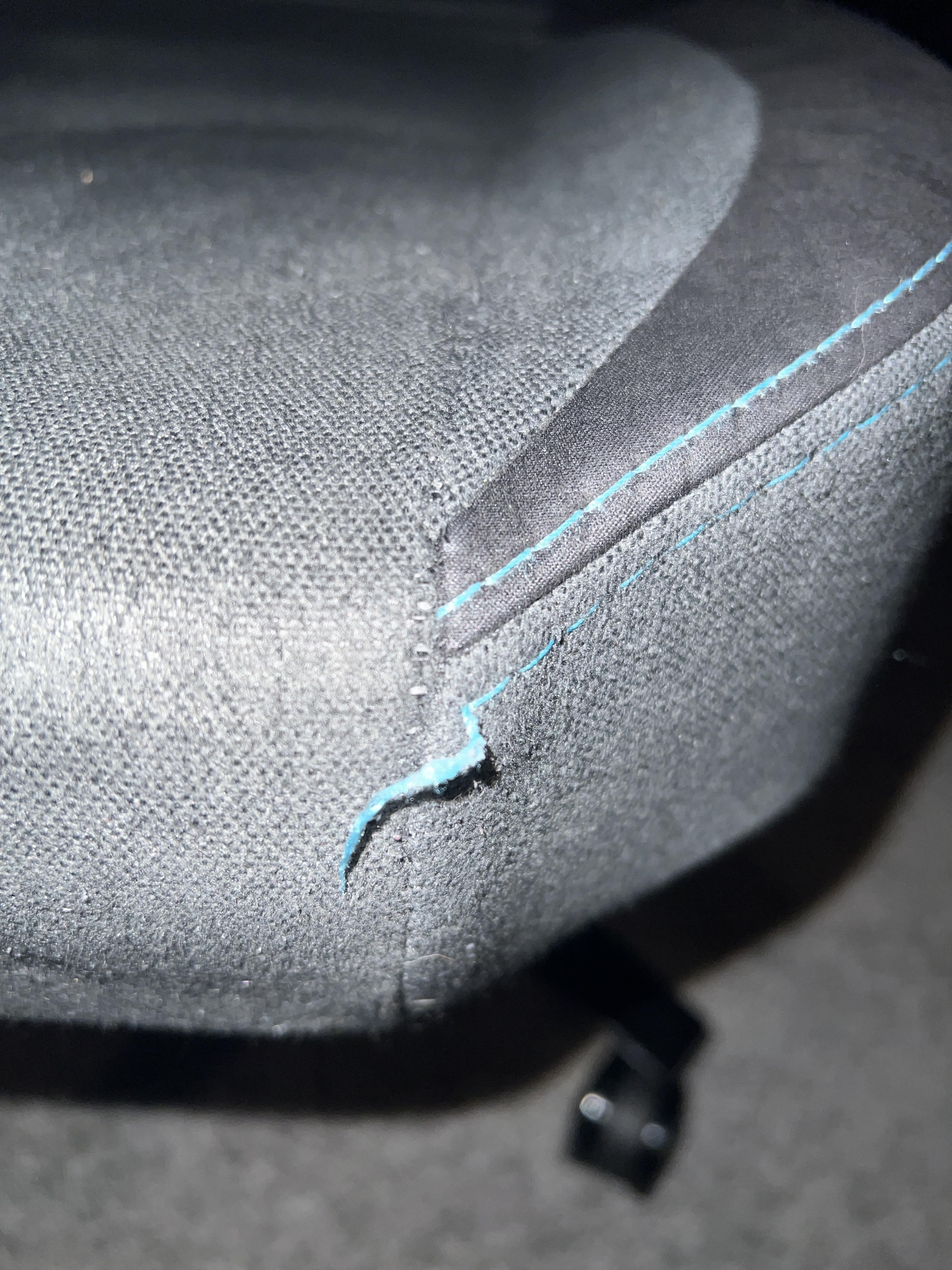 #Secretlab Titan 2020 eleven month review | Scrolller