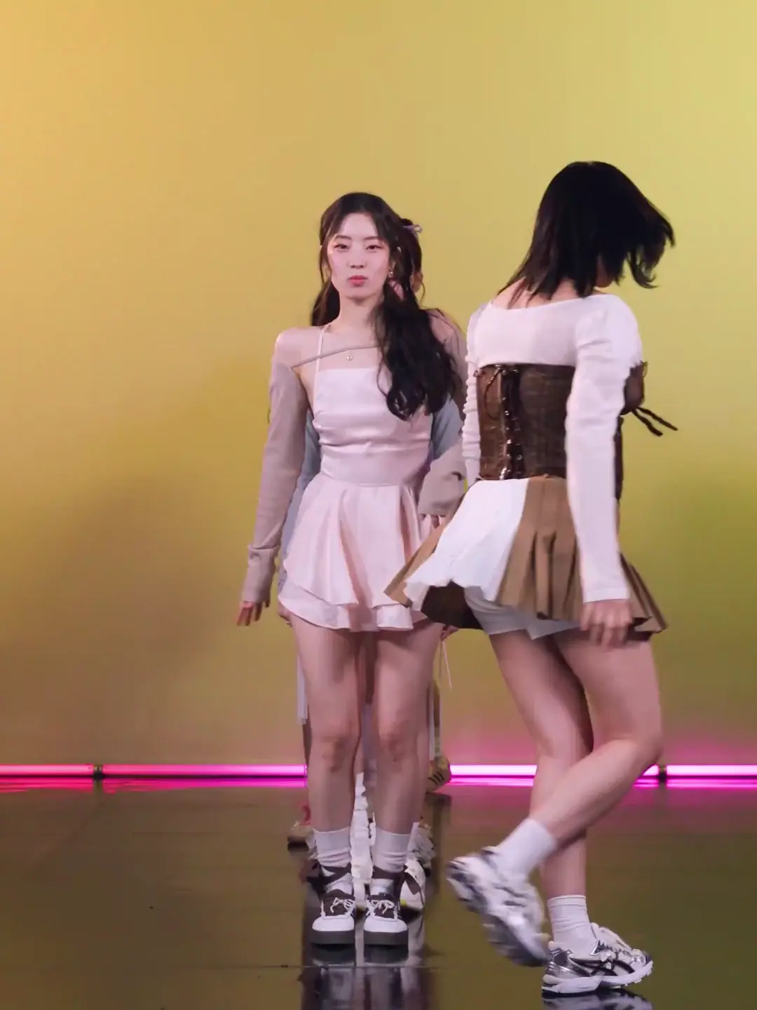 Dahyun's fierce expressions only make her dance more powerful | Scrolller