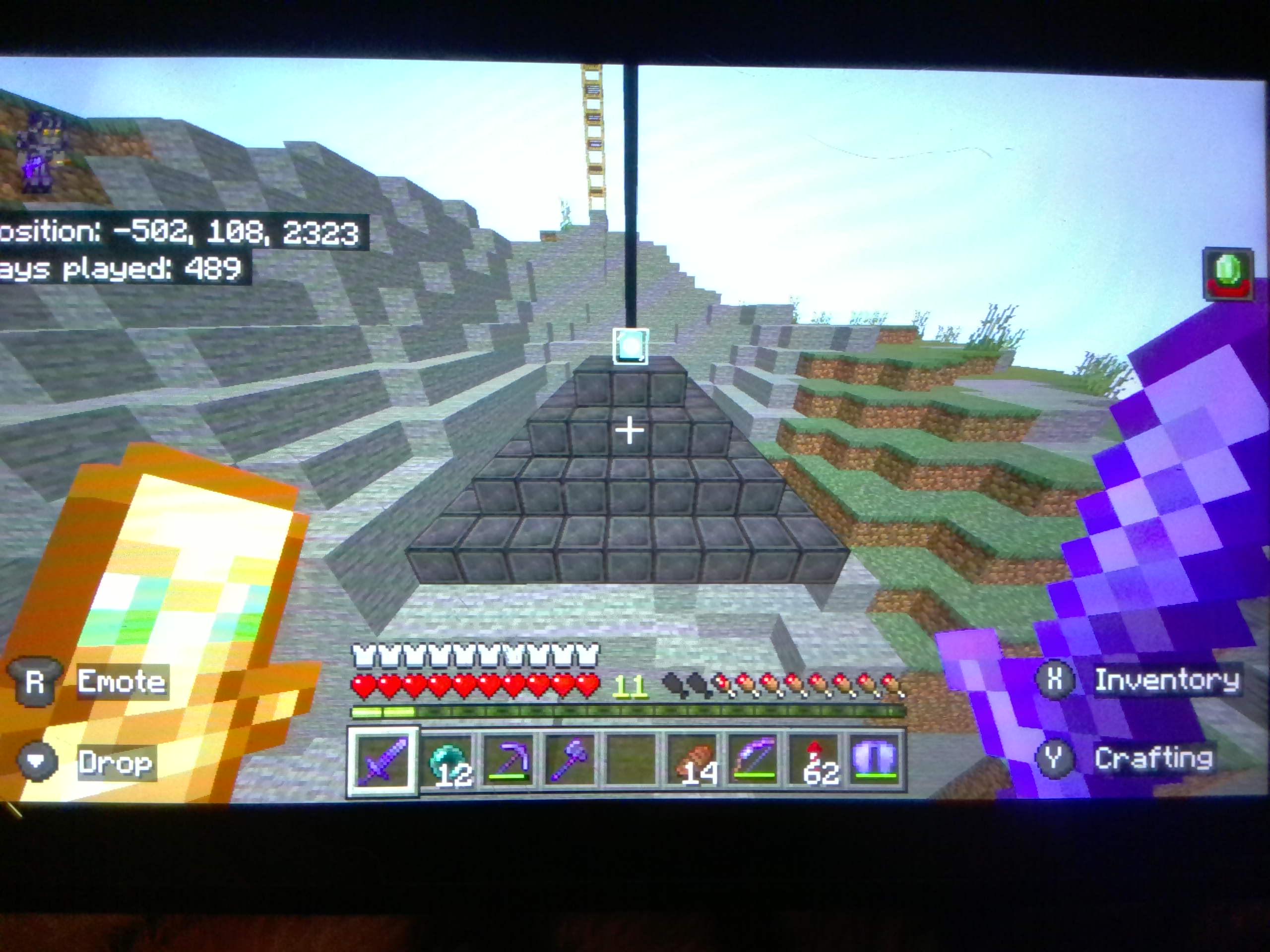 I made a full netherite beacon in a no cheats world, woo hoo | Scrolller