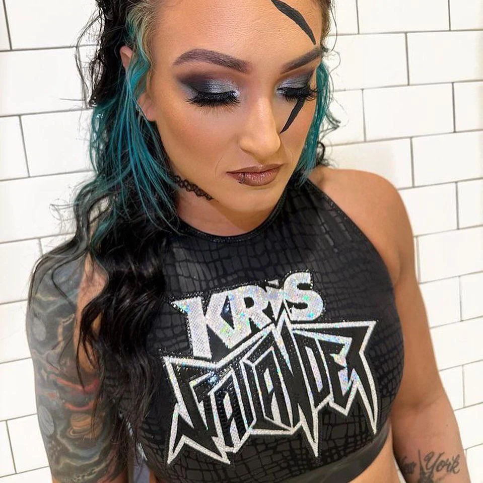 Kris Statlander my favorite! ️ | Scrolller