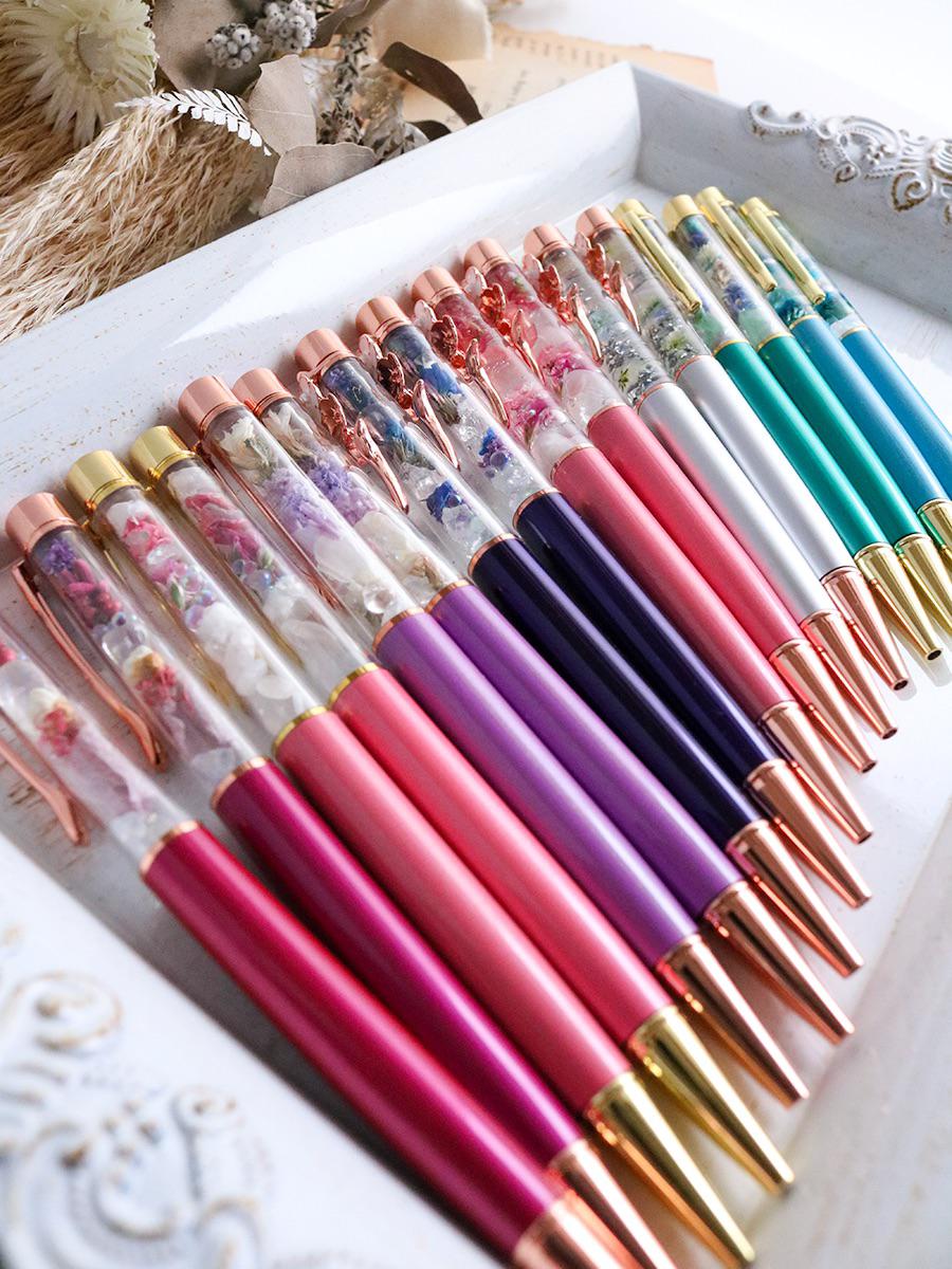 I made flower pens | Scrolller