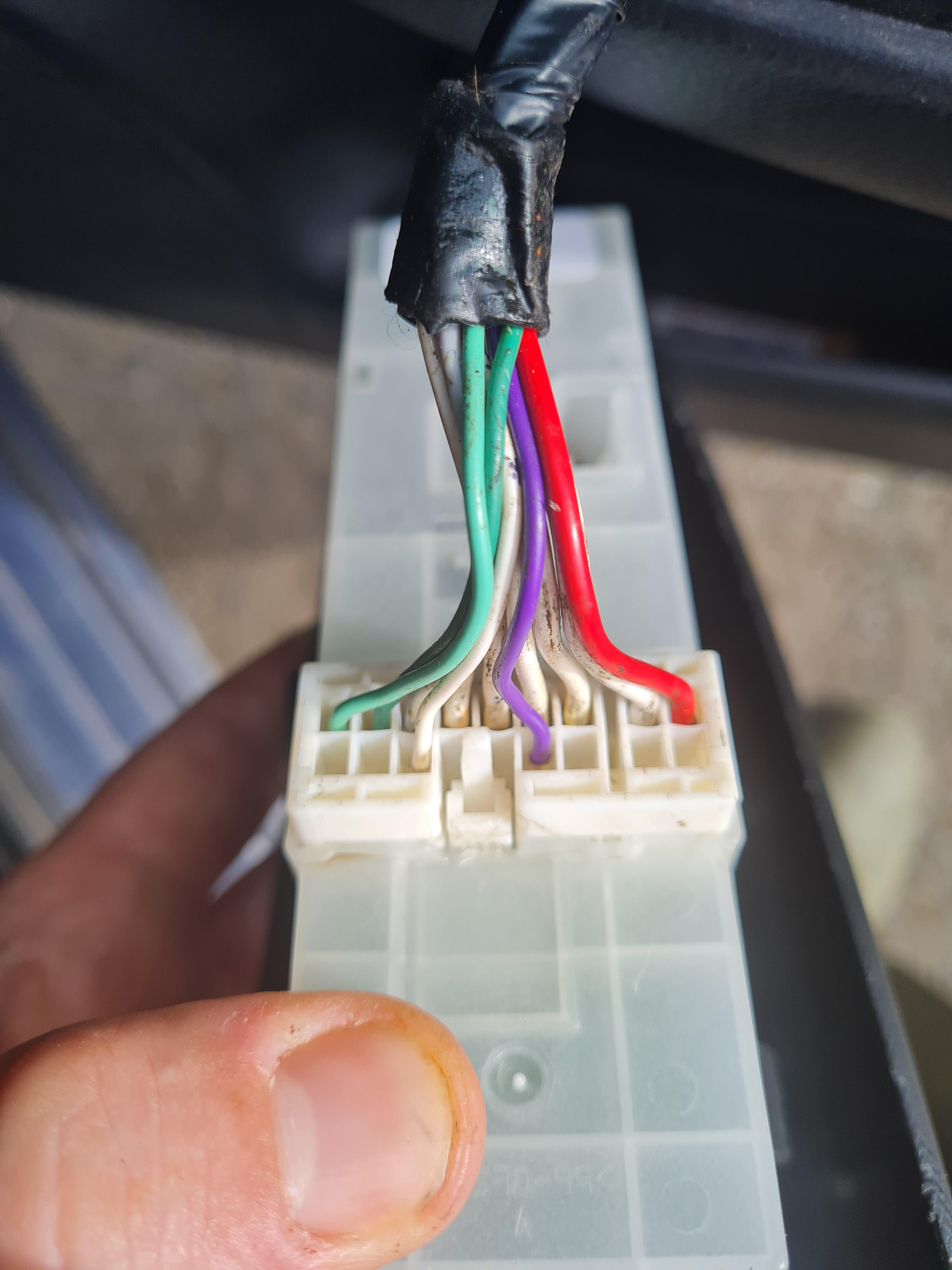 Need help identifying the correct wiring. | Scrolller