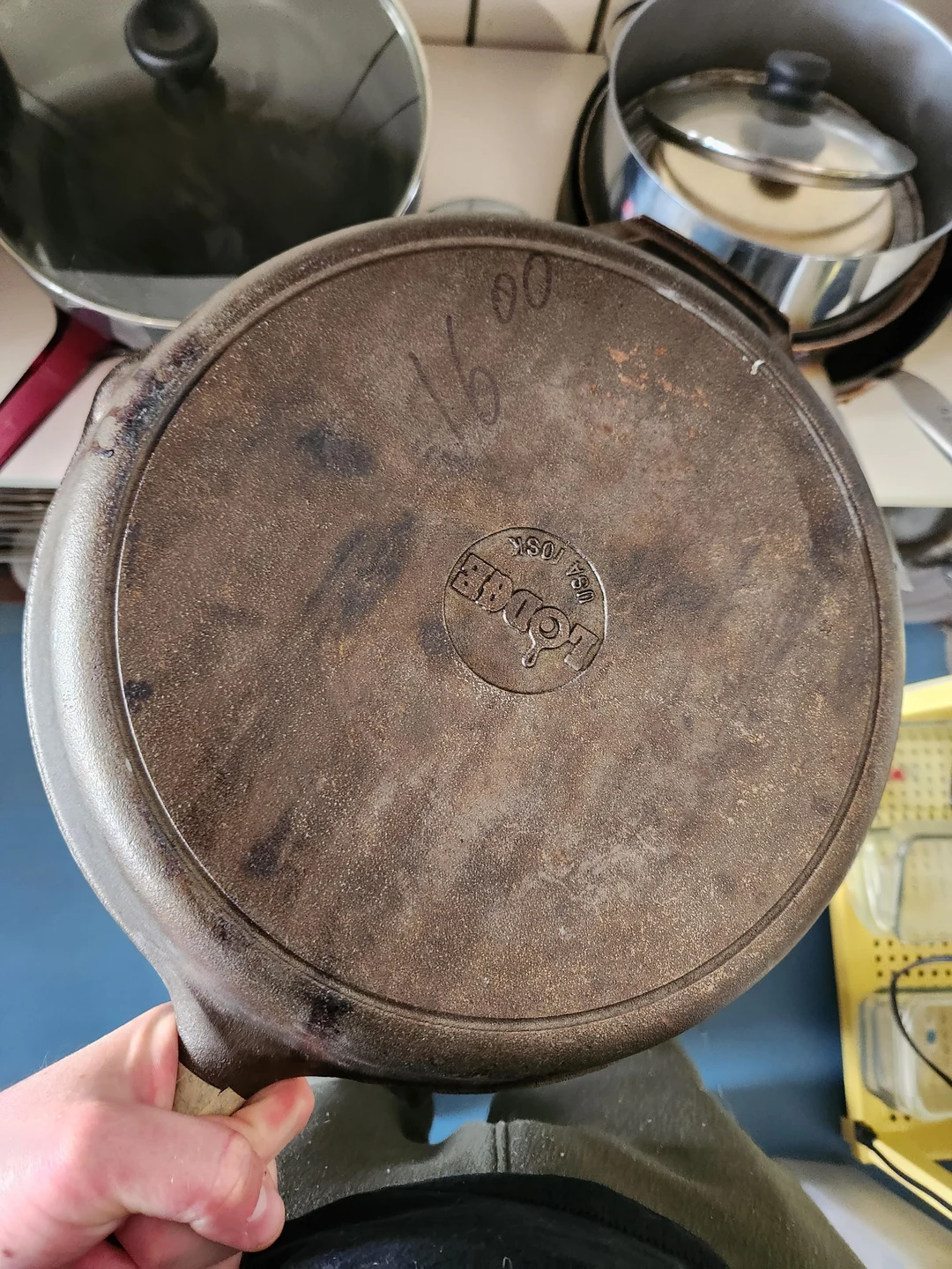 Help identifying lodge skillet in thrift store, I'm assuming it's pretty new | Scrolller