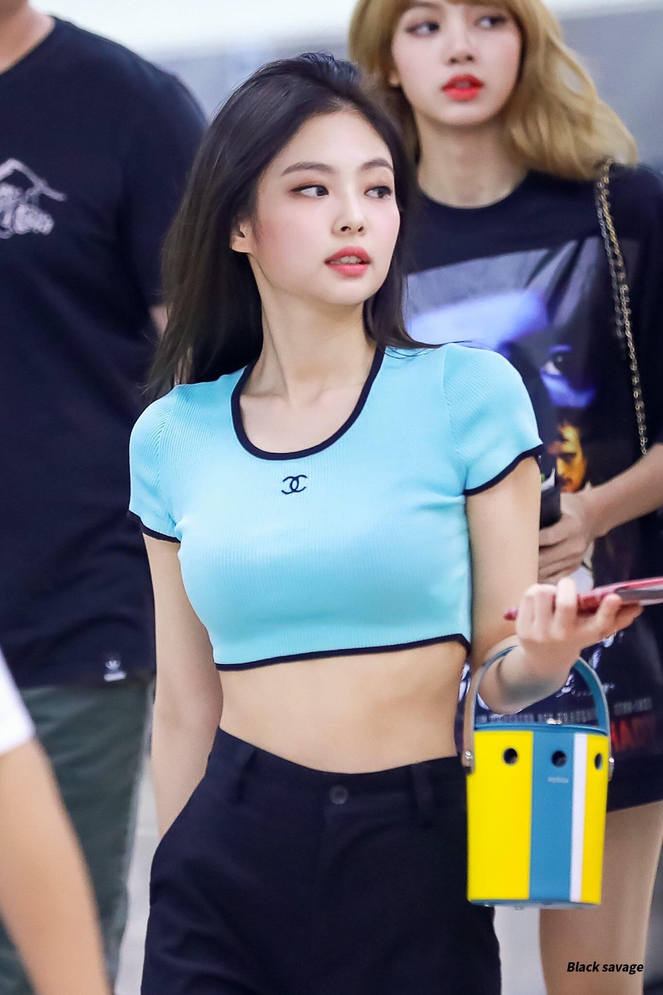 180722 Jennie | Scrolller