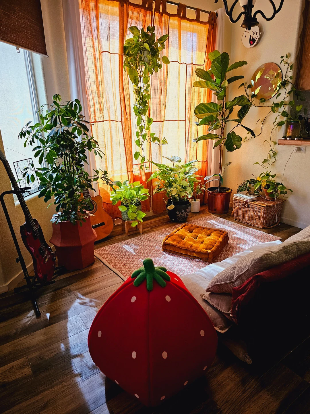 Cozy little corner | Scrolller