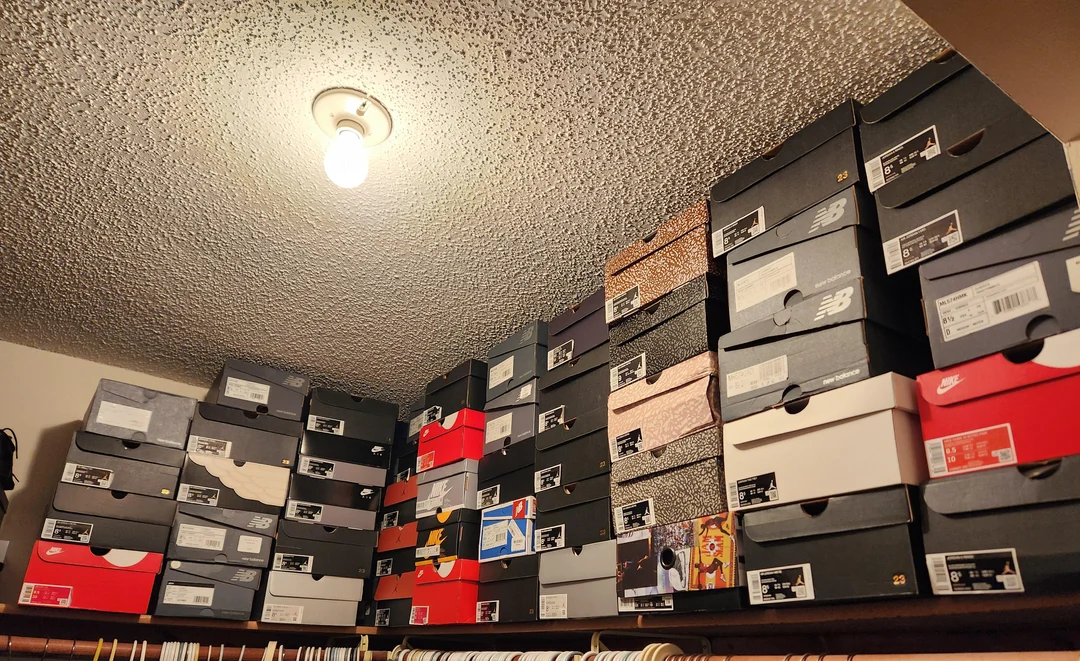 What's in YOUR closet? | Scrolller