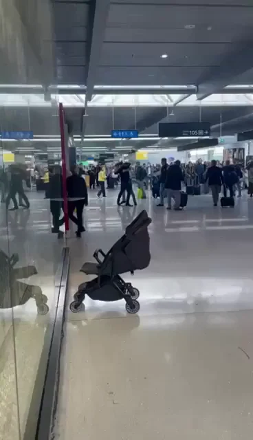 Dublin Airport | Scrolller