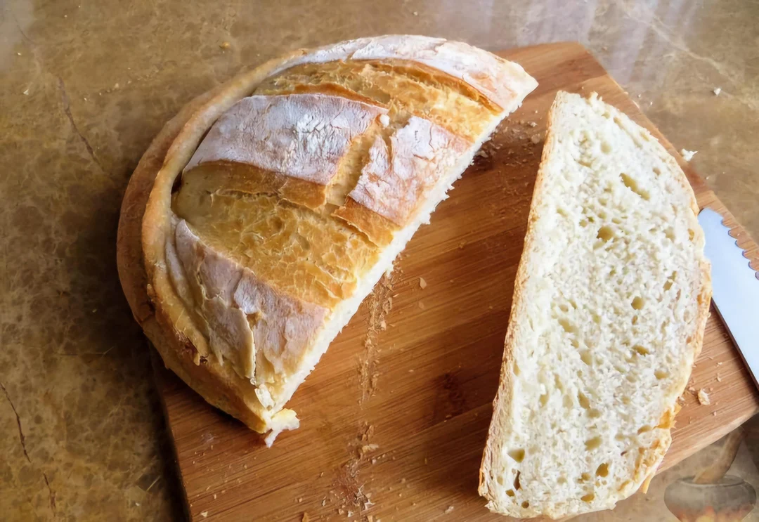 Homemade crusty bread | Scrolller
