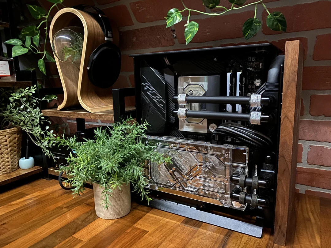 Finally finished my Walnut XTIA ATX PC | Scrolller