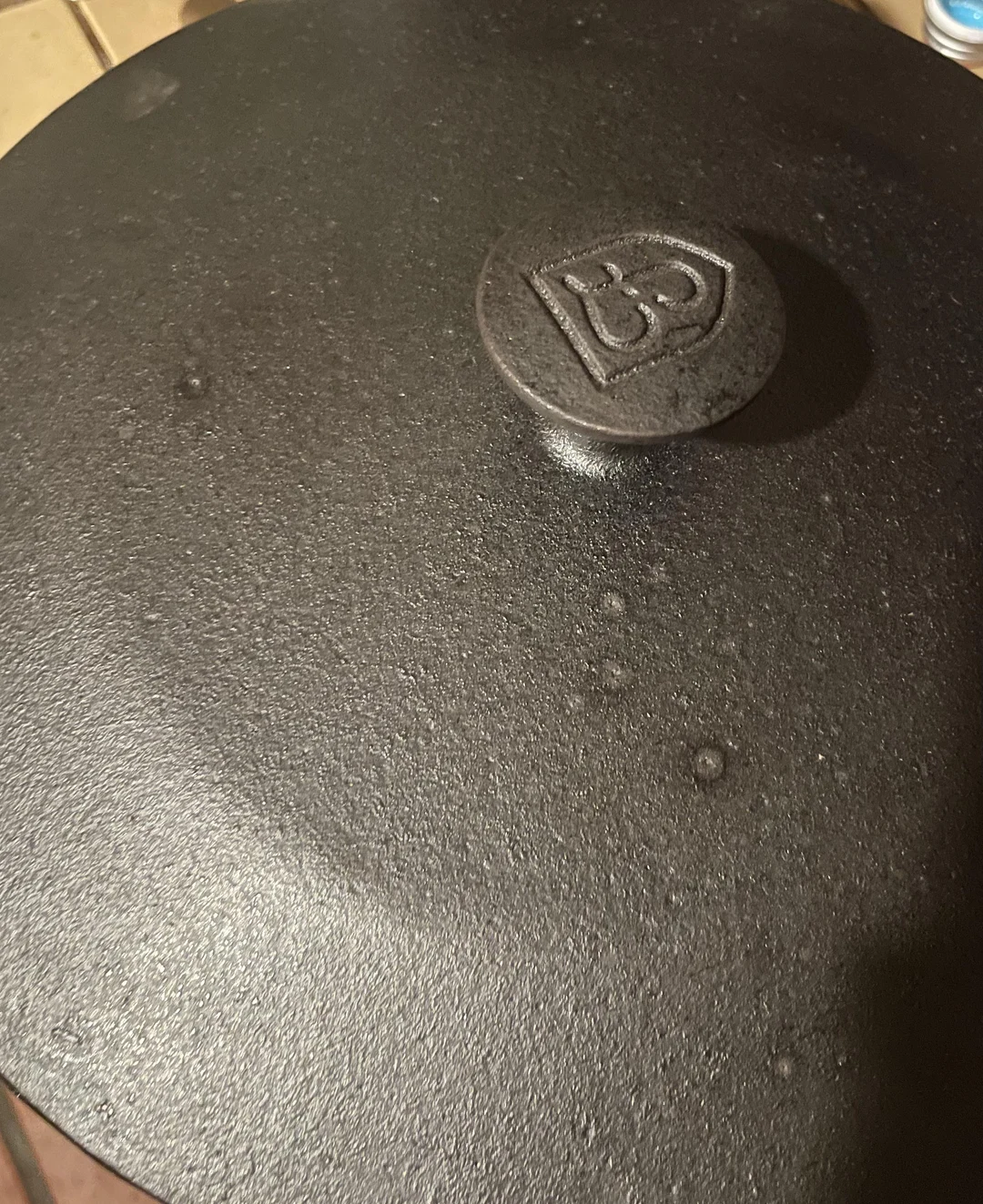 Field cast iron - are these pits in the lid normal? | Scrolller