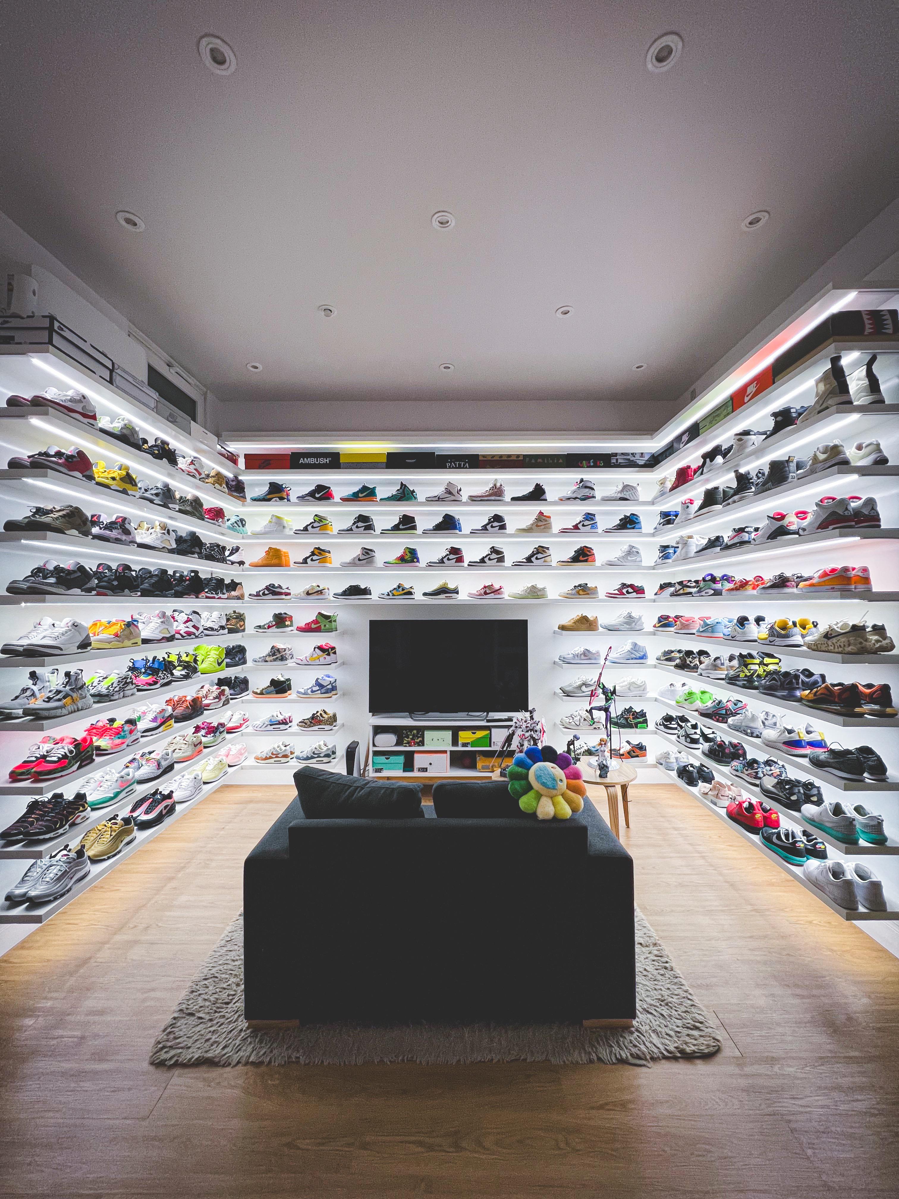 The Cave 🥷🏻 | Scrolller