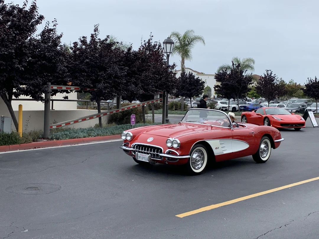 Beautiful 1960ish Corvette {4032x3024] | Scrolller