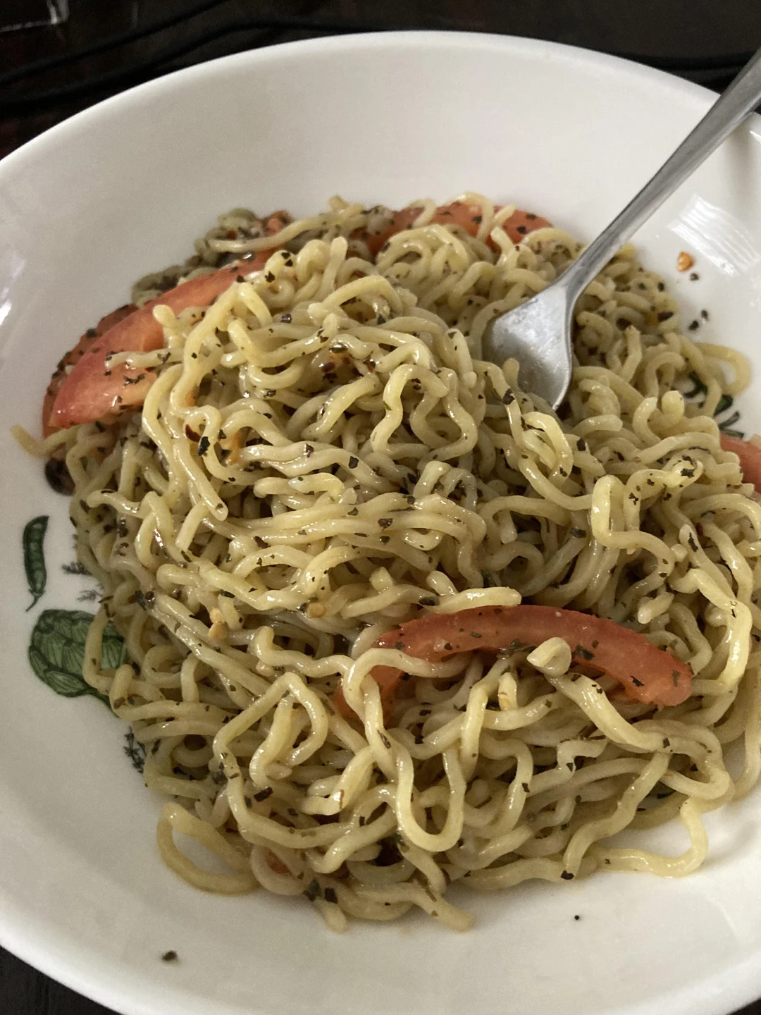 Tomato basil ramen noodles | Scrolller