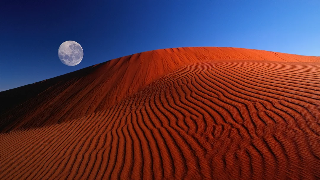 Red Moon Desert (Windows XP) [3840x2160] | Scrolller