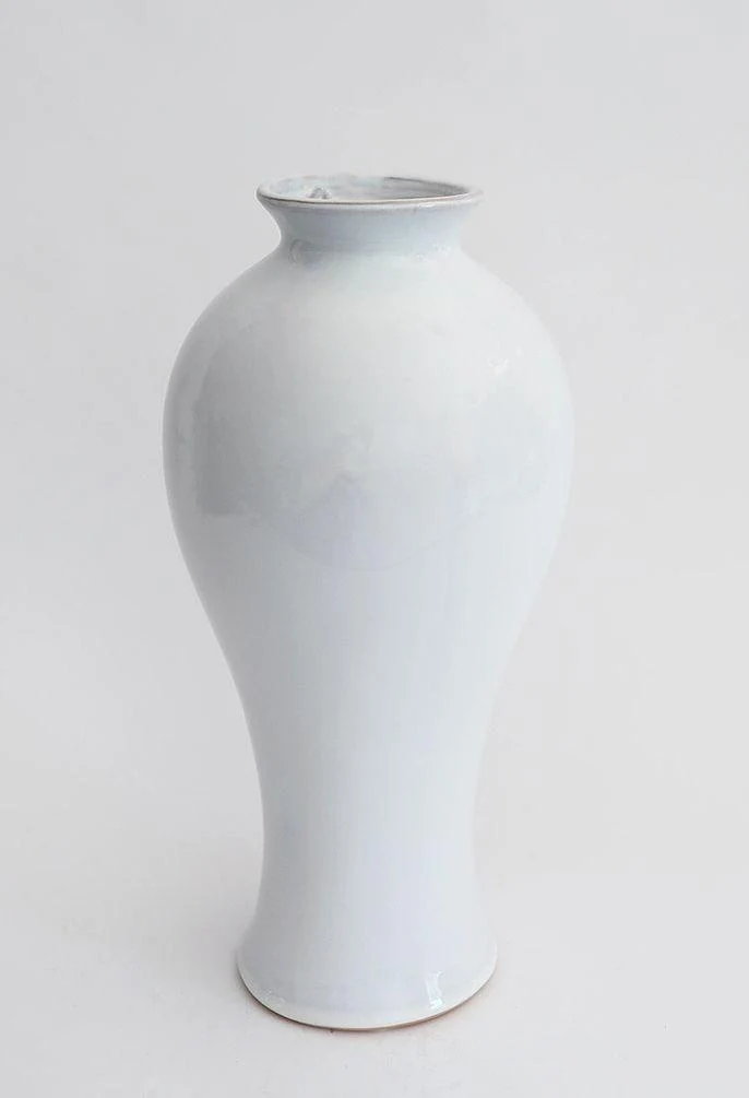 White Vase | Scrolller