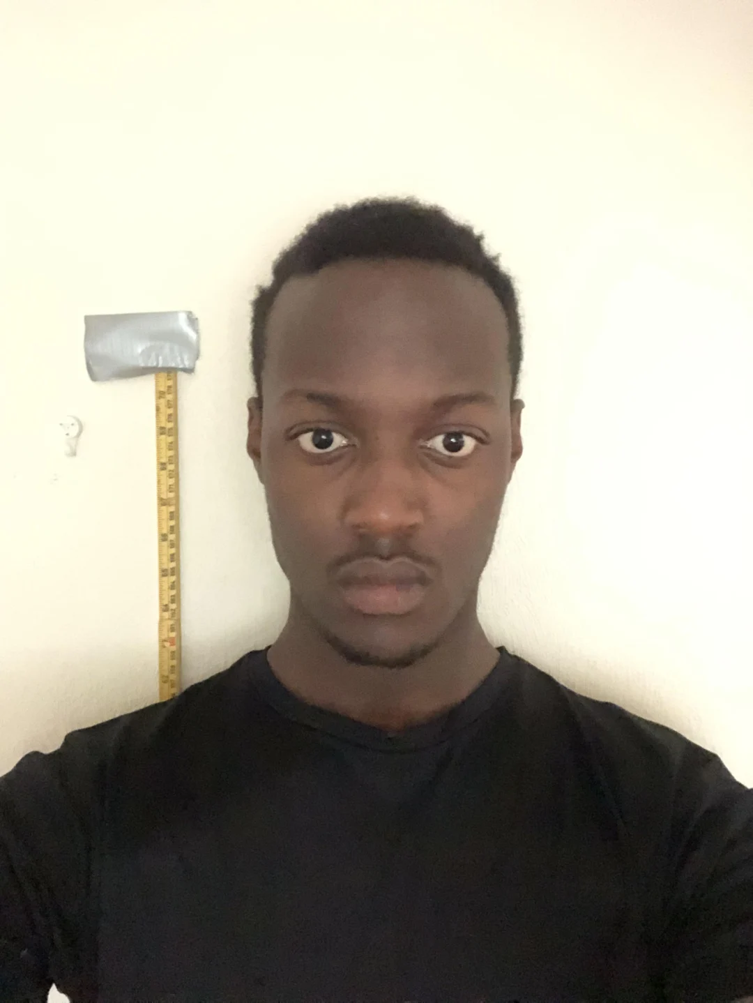 Tell me this is the accurate way to measure height. | Scrolller