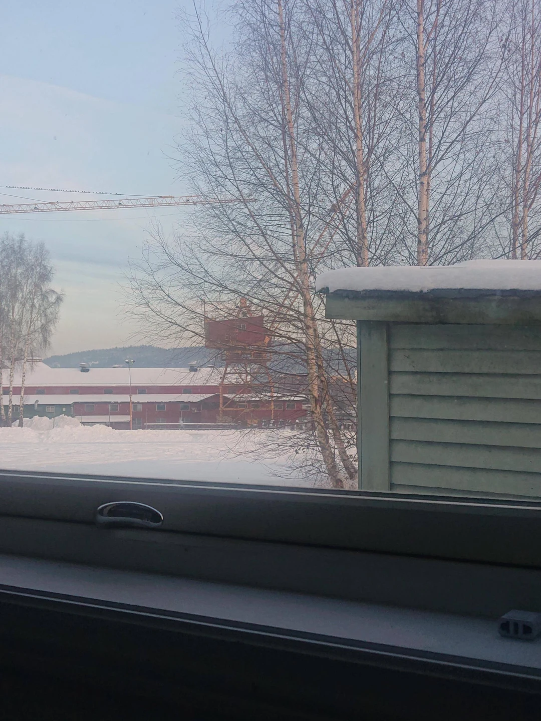 Clear skies over fresh snow | Scrolller