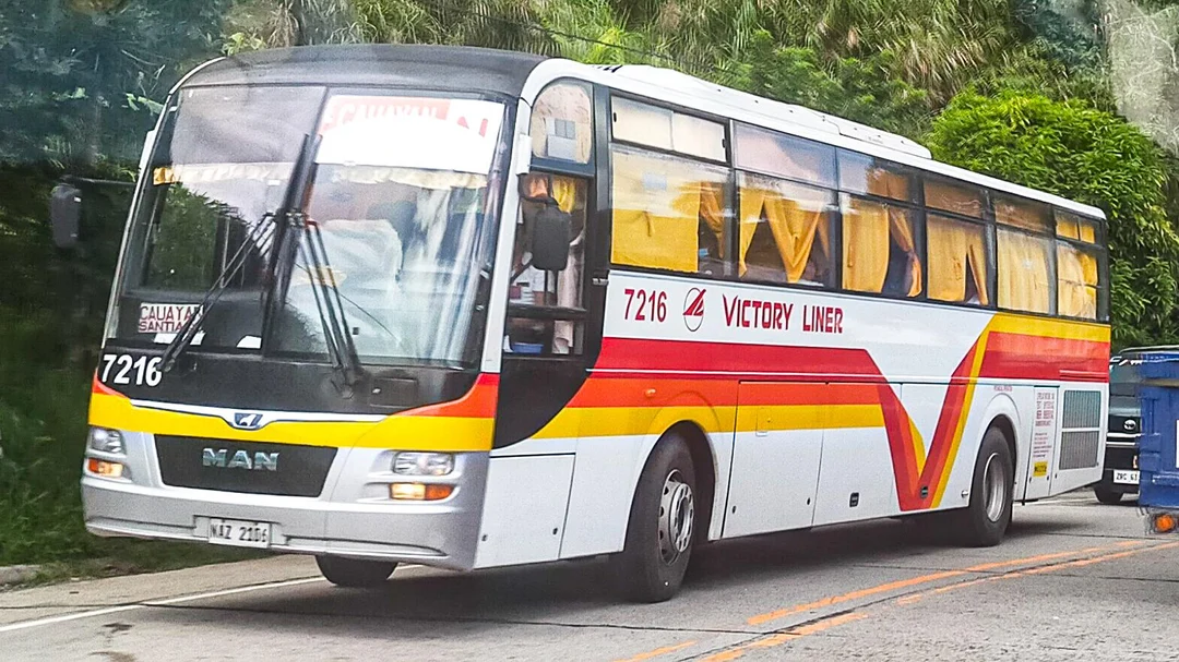 A Victory Liner bus traversing through the mountains | Scrolller