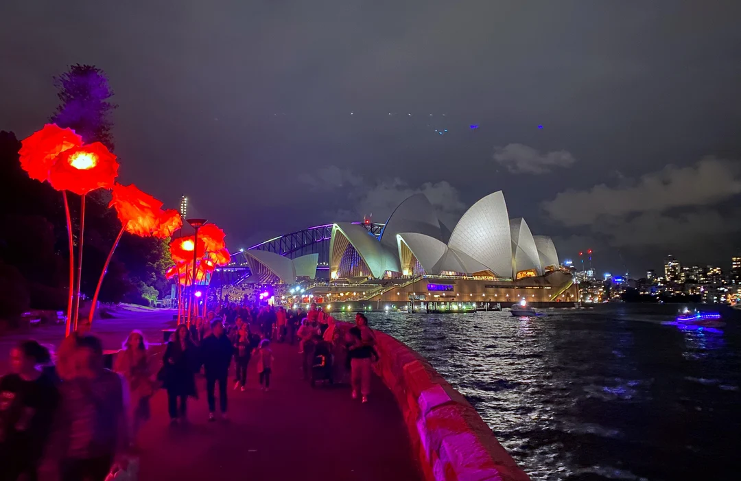 Sydney during Vivid [OC] | Scrolller