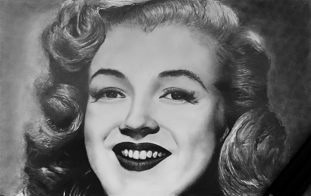 Absolute Queen, Me, Pencil, 2022 | Scrolller