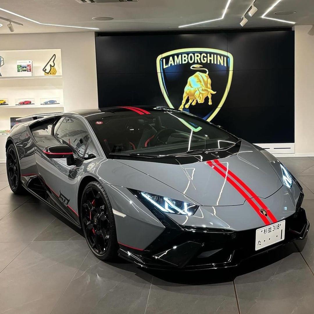 Lamborghini 🔥 | Scrolller