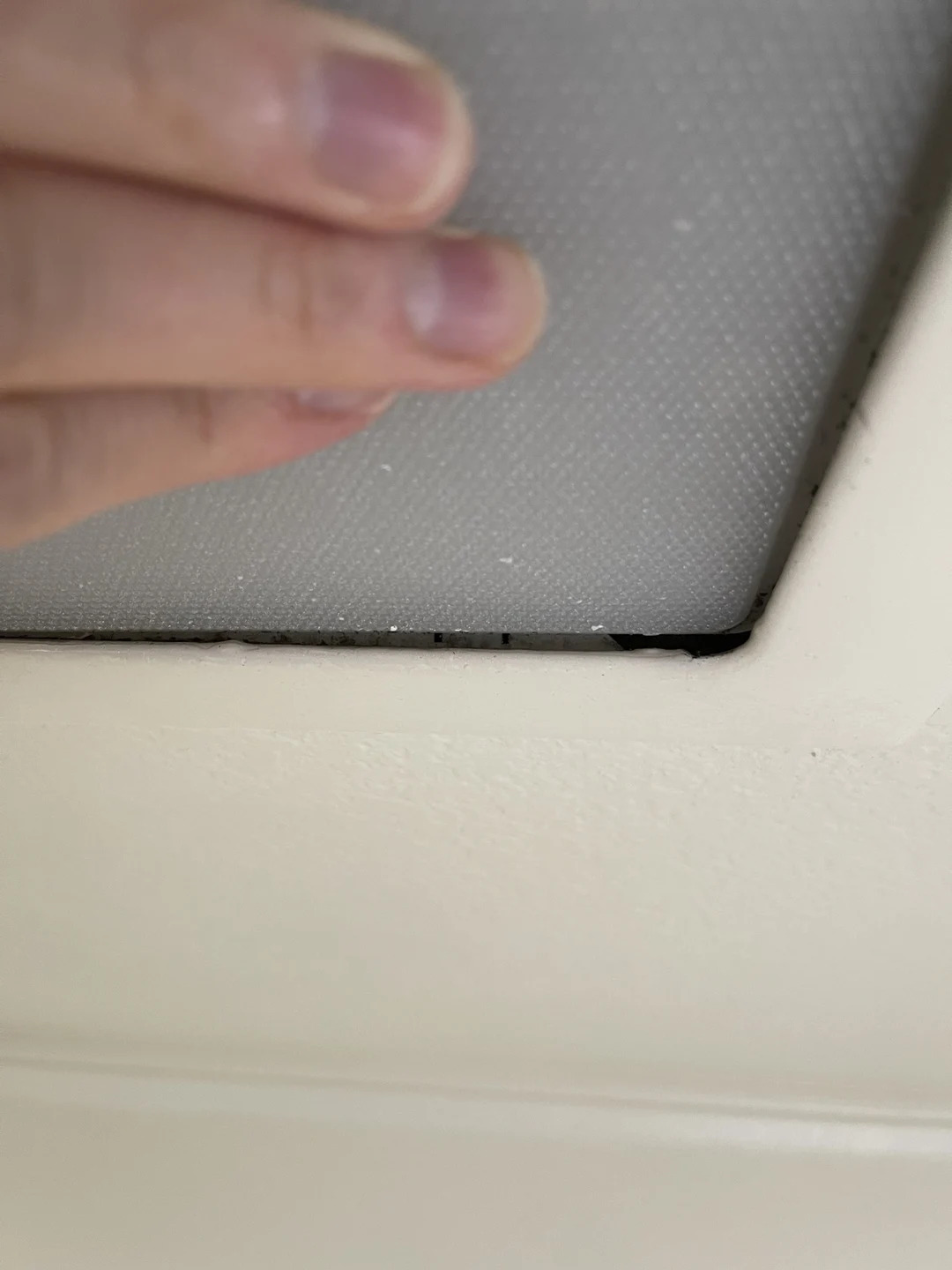 How can I remove this bathroom ceiling light from the 80s? | Scrolller