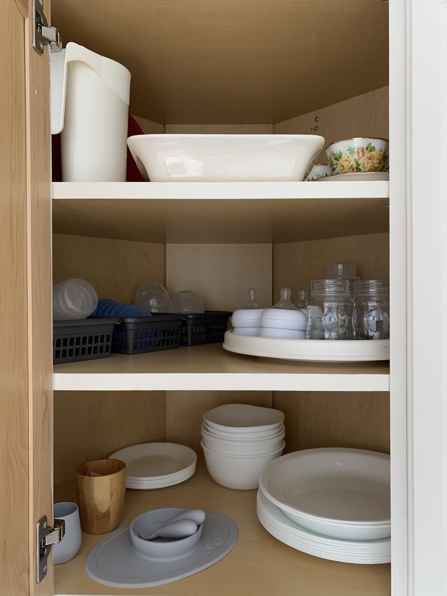 The stress caused by this cupboard finally alleviated! Decluttered/organized. | Scrolller
