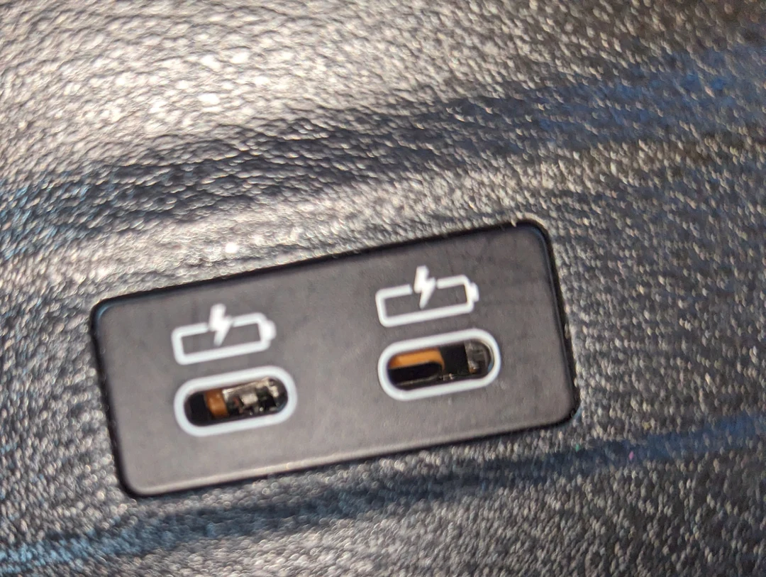 Usb C ports not working | Scrolller