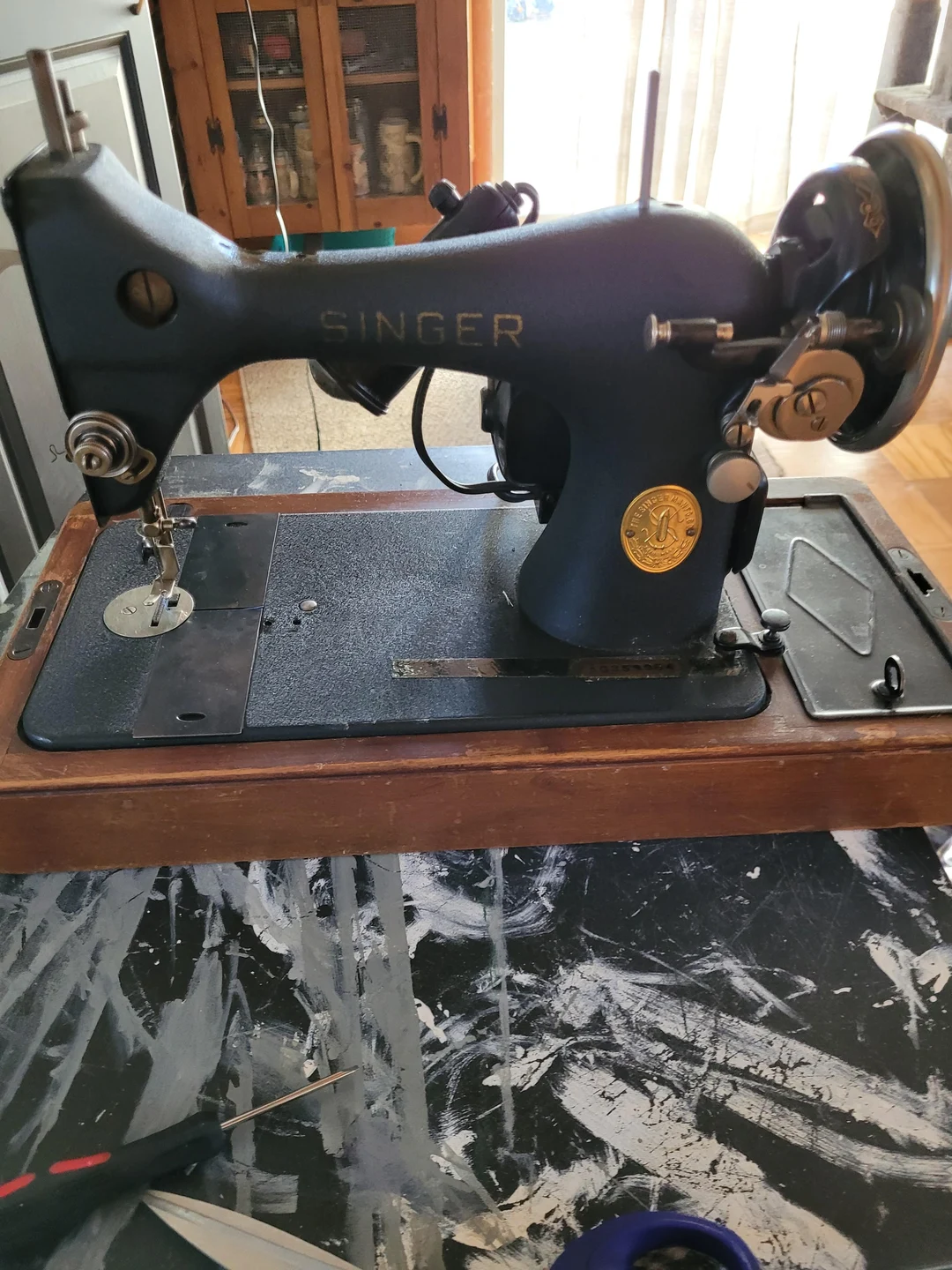 My cast iron singer sewing machine, works like it's new | Scrolller