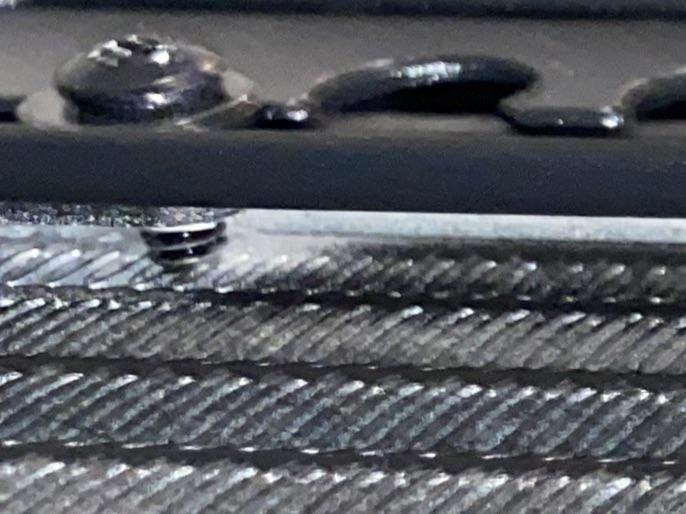 Rad screw touching fins | Scrolller