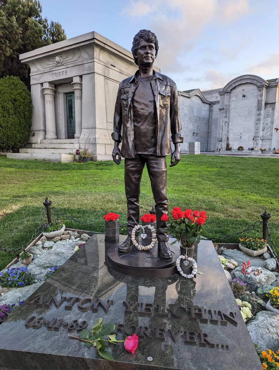 Anton Yelchin, Hollywood Forever Cemetery | Scrolller