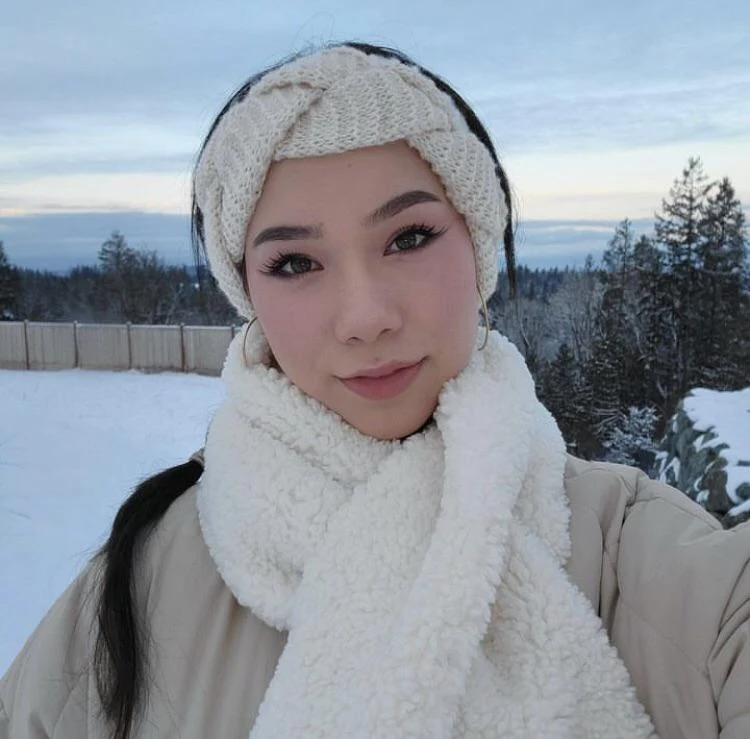 Quarterjade | Scrolller