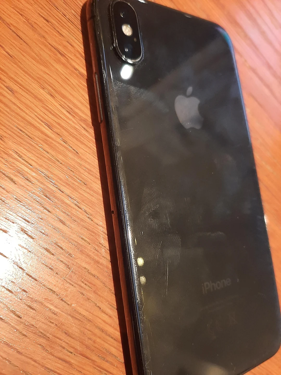 How to tell difference between screenless X and XS | Scrolller