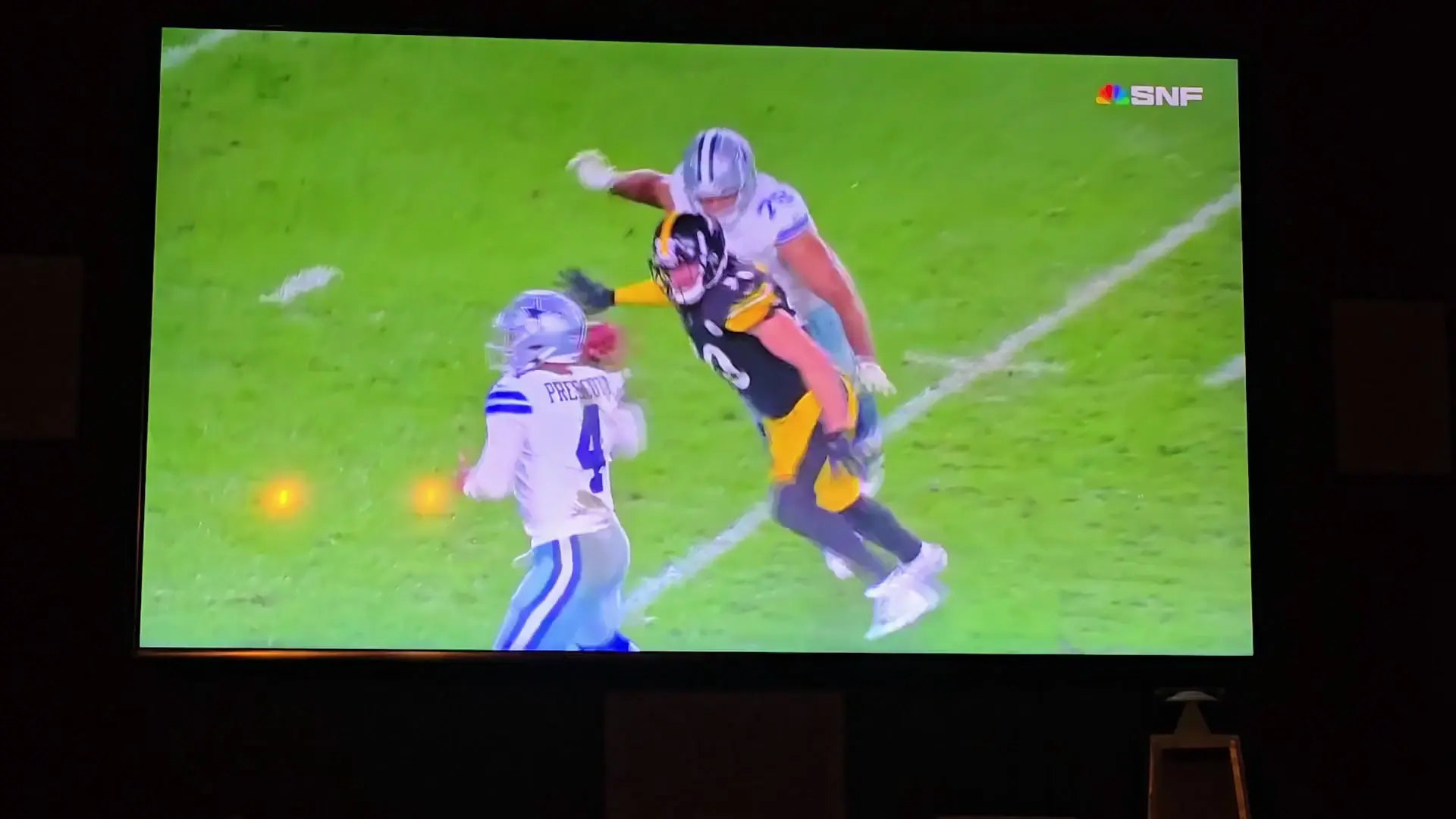 Did anyone else see what I saw? | Scrolller