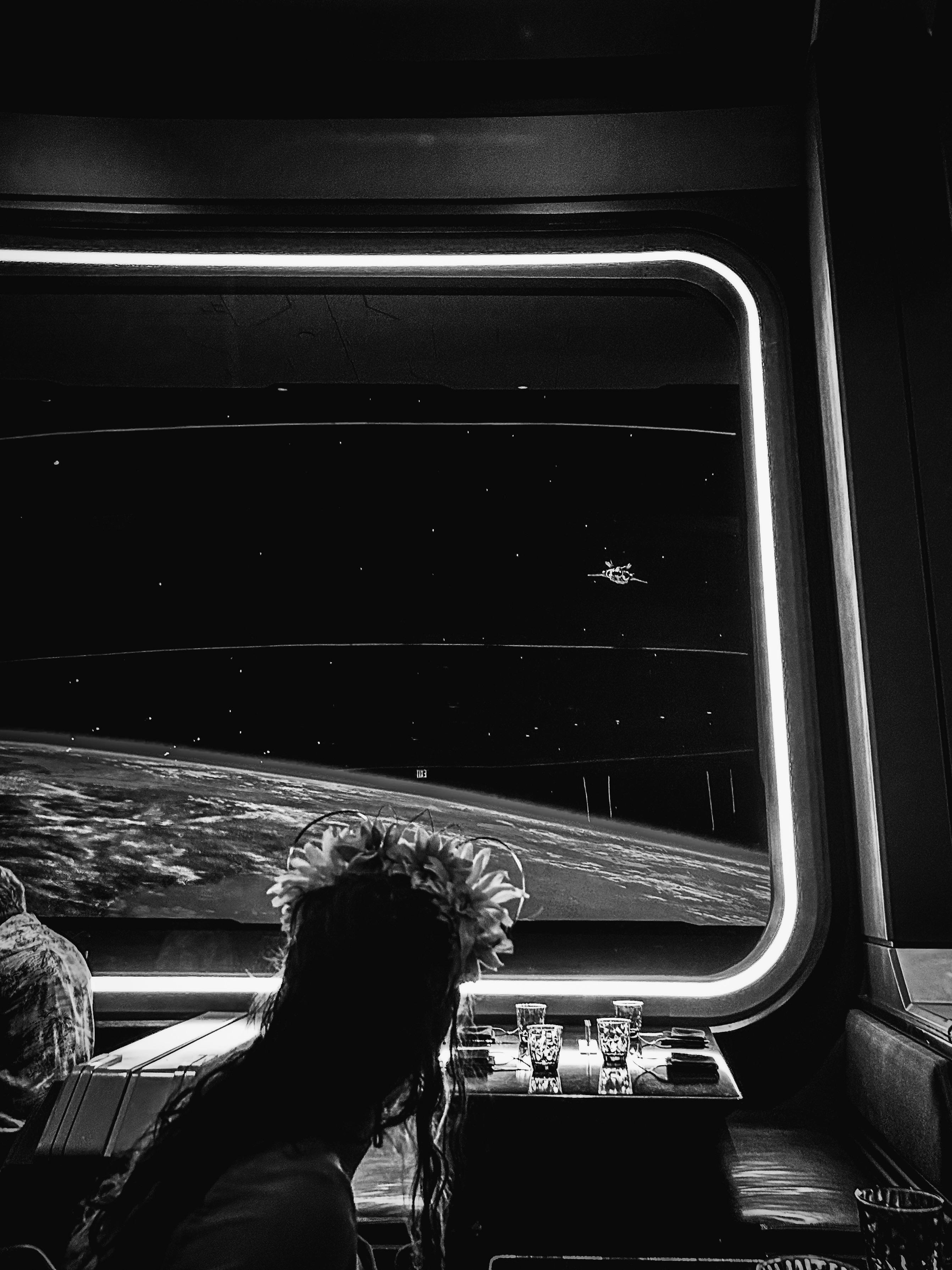 Dinner in space | Scrolller